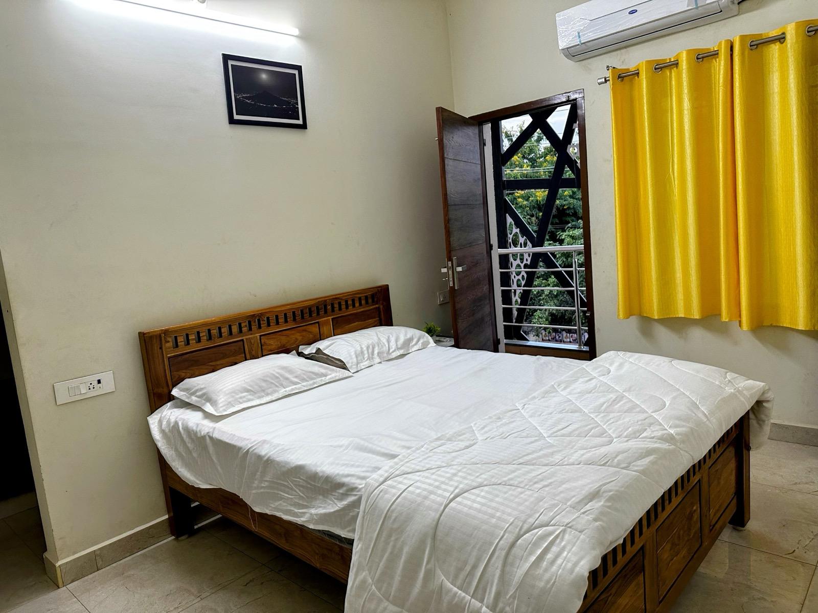 Girivalam Vista Residency 𝗕𝗢𝗢𝗞 Tiruvannamalai Homestay