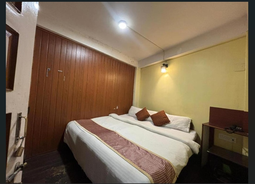 PURNI HOTEL DARJEELING 𝗕𝗢𝗢𝗞 Darjeeling Hotel