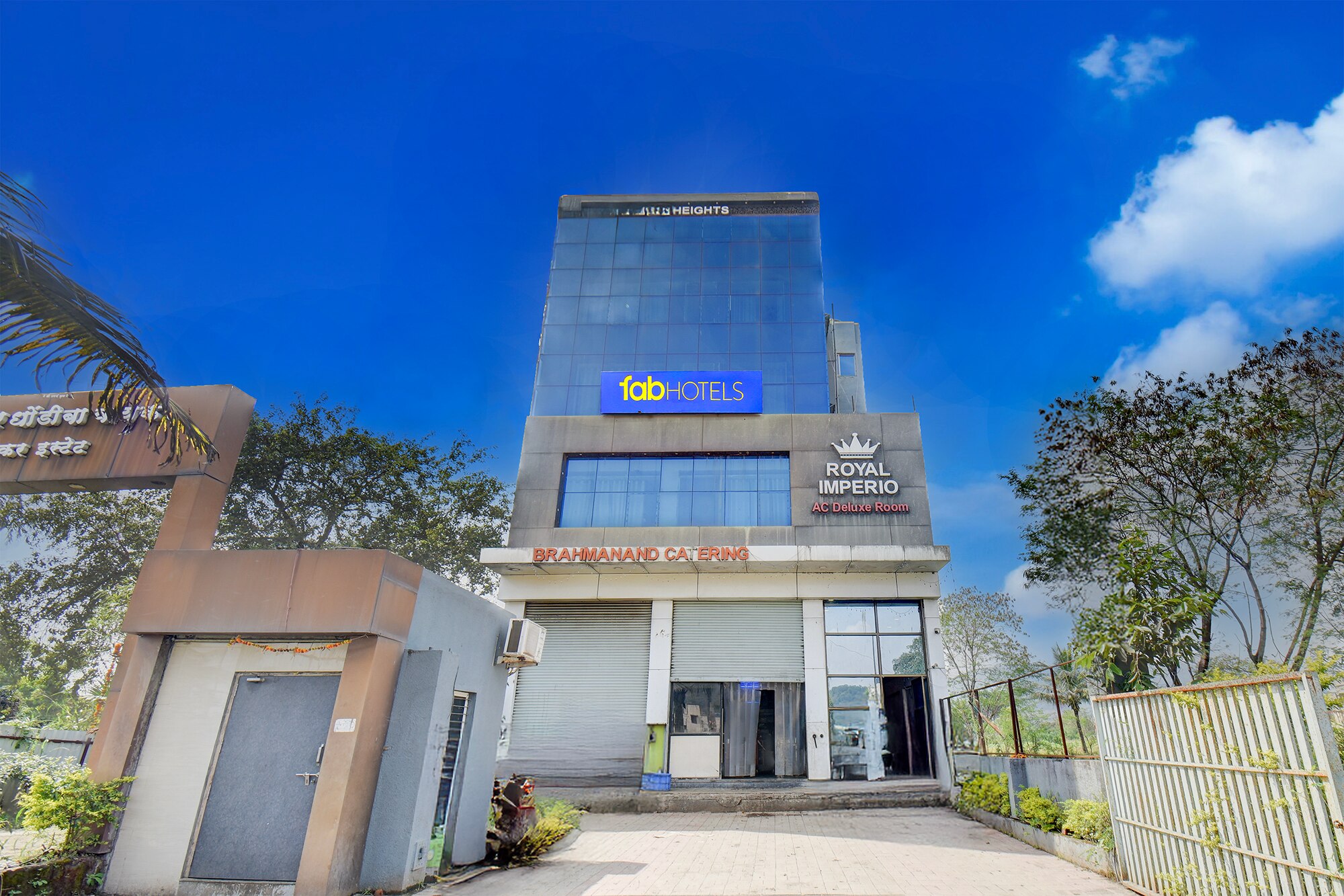 Rooms of FabHotel Royal Imperio - Hotel in Mulshi