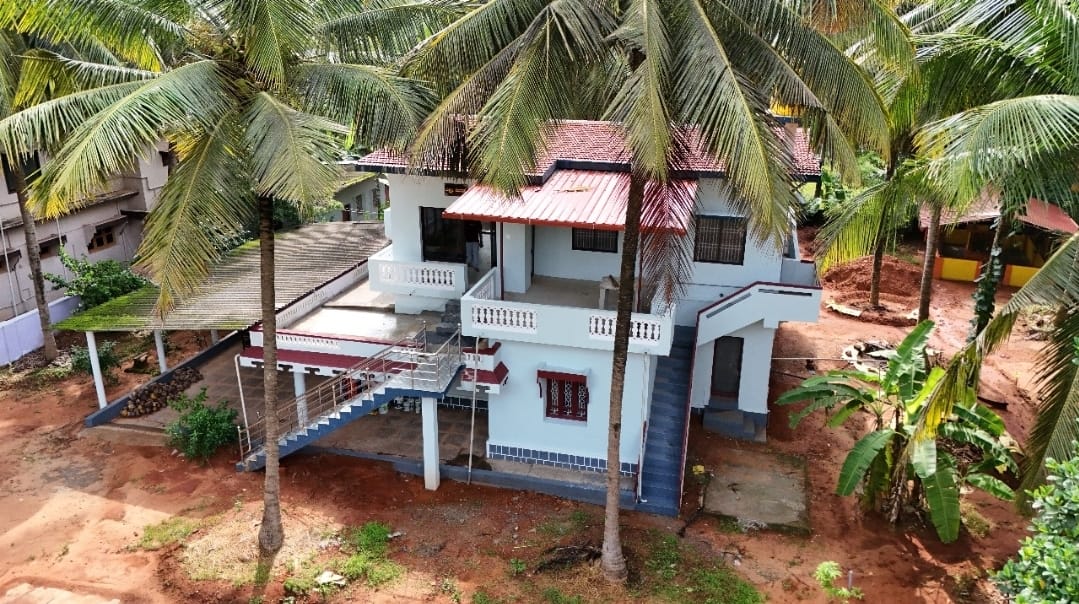 Lakshmi Stays 𝗕𝗢𝗢𝗞 Kundapur Homestay