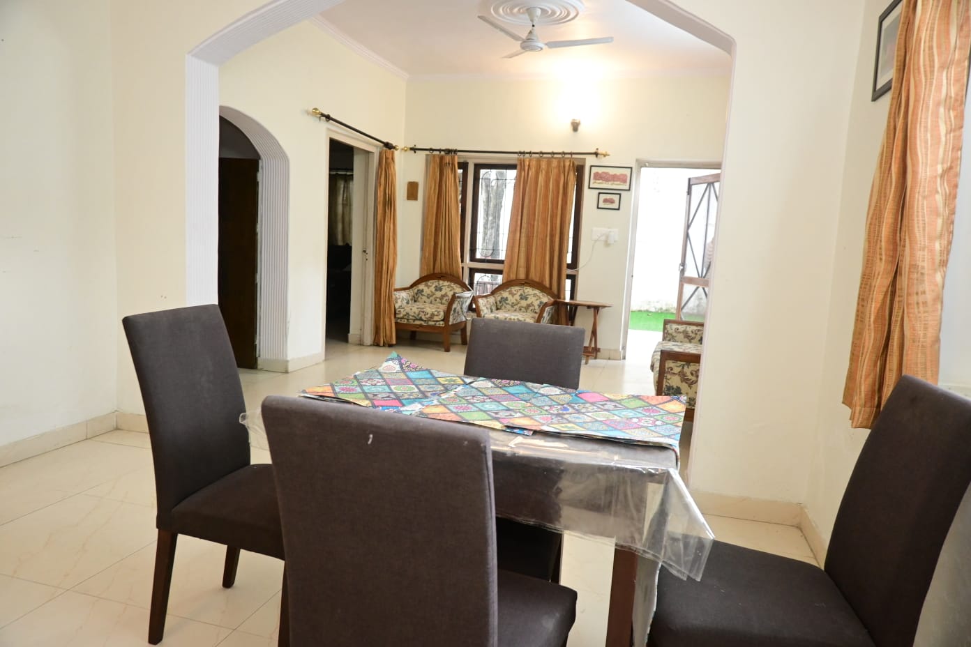 The Finley House | Hill View & Near Kainchi Dham 𝗕𝗢𝗢𝗞 Bhimtal Cottage
