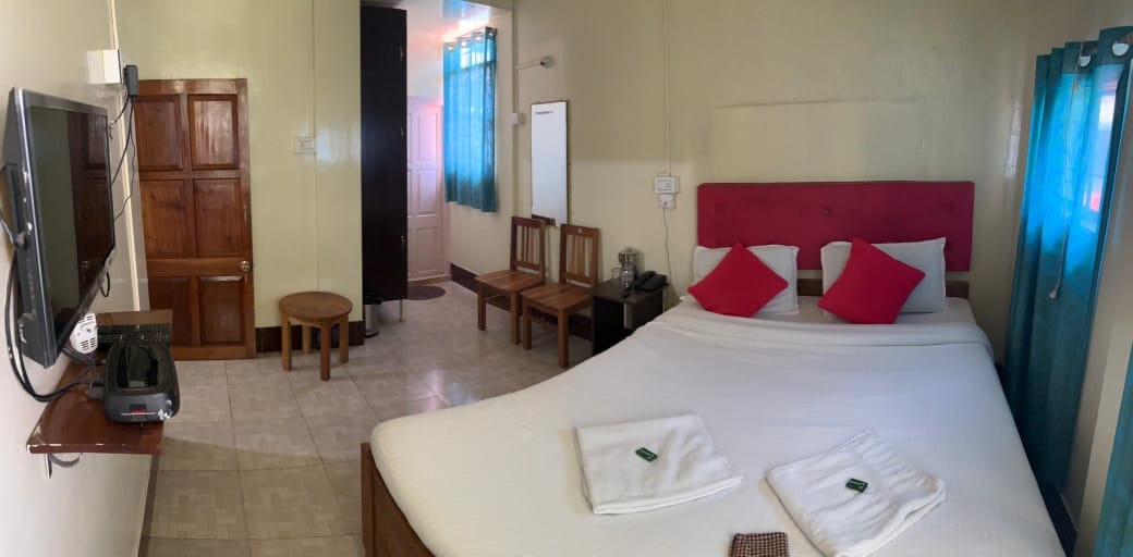 Stay at Jo' s Guest House 𝗕𝗢𝗢𝗞 Shillong Homestay