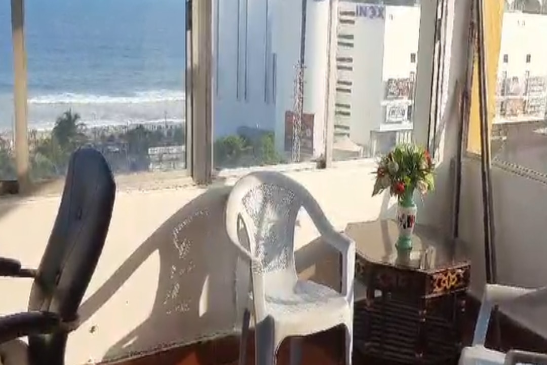 Sea doll 7th floor with Sea view 𝗕𝗢𝗢𝗞 Visakhapatnam Apartment