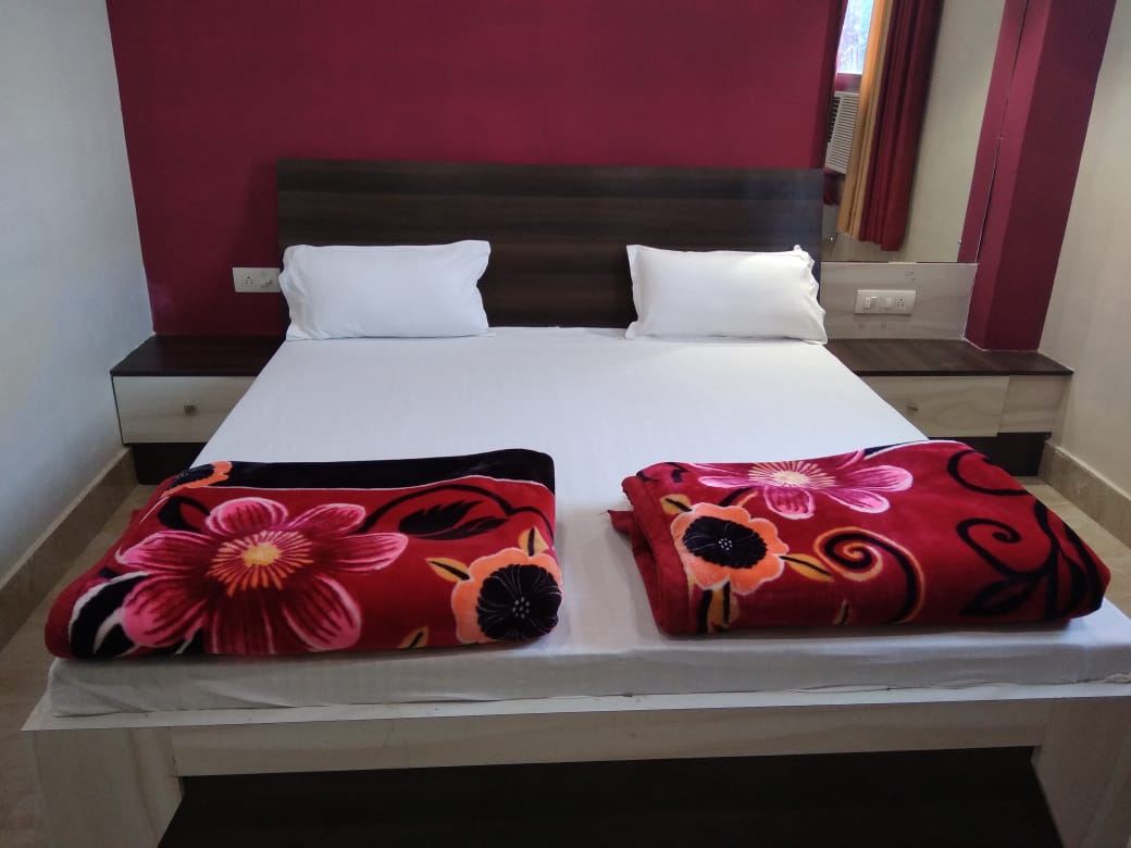 Charan hotel Raebareli 𝗕𝗢𝗢𝗞 Raibareilly Hotel