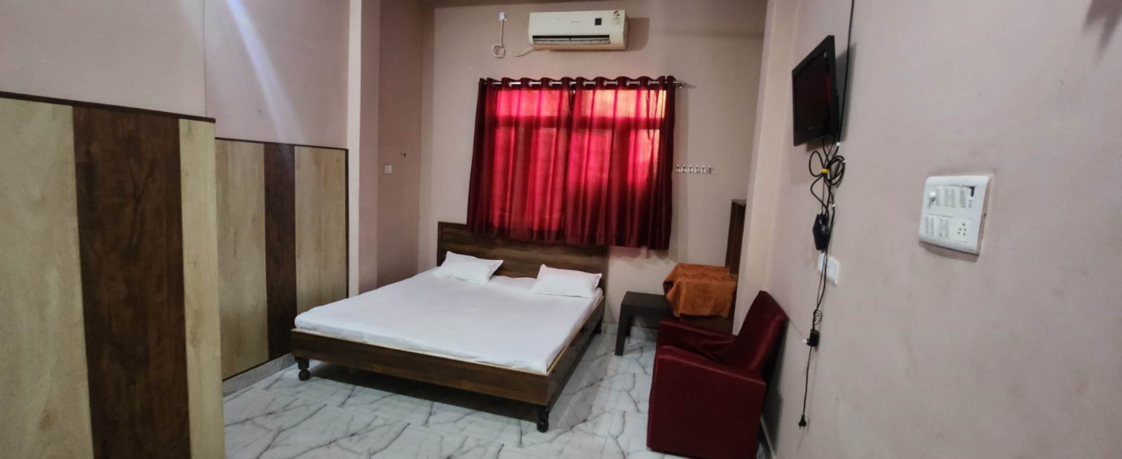 Raj Homestay Villa 𝗕𝗢𝗢𝗞 Varanasi Homestay