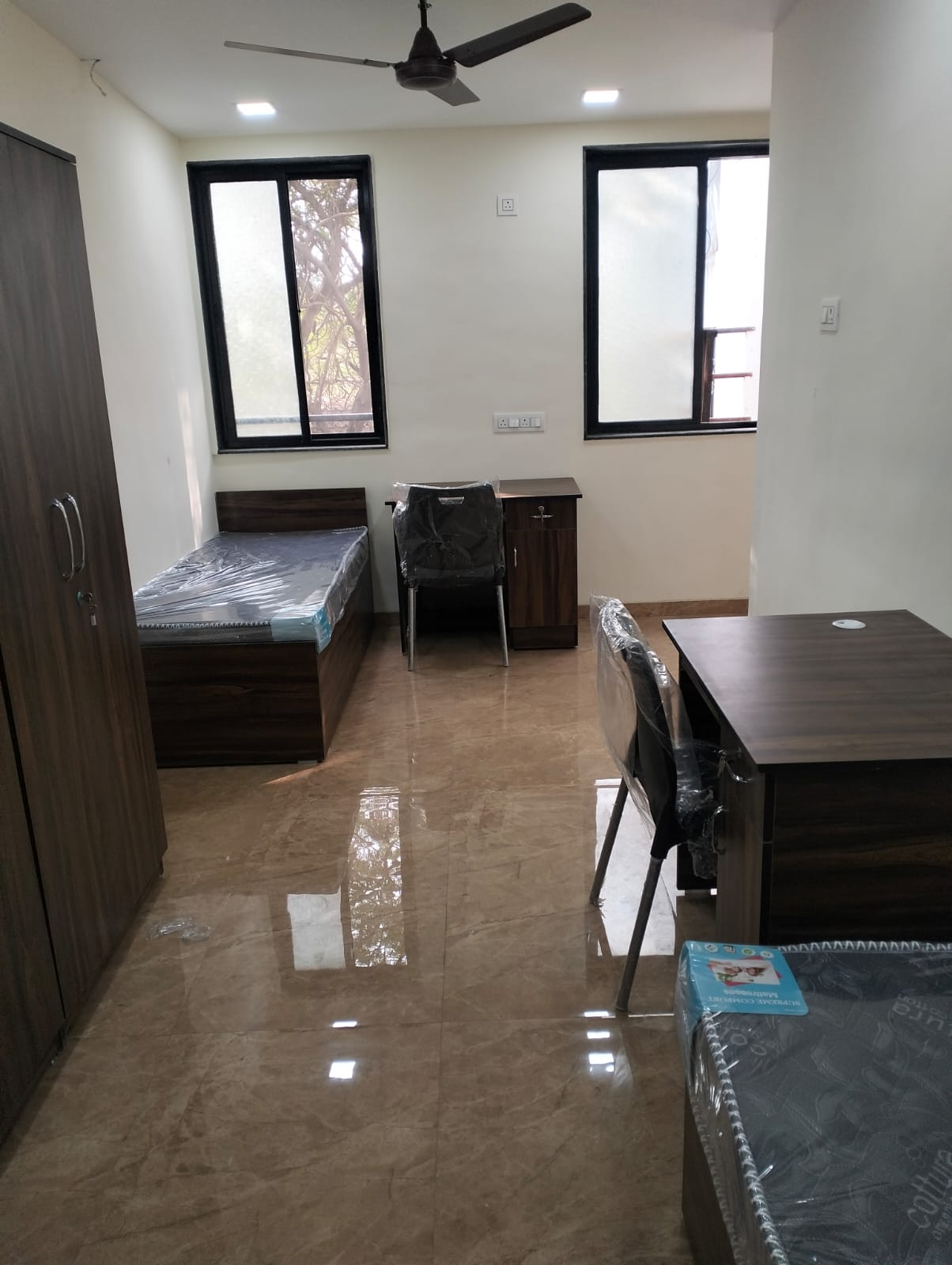 Agrawal Stay Vimannagar (Female Only) 𝗕𝗢𝗢𝗞 Pune Homestay
