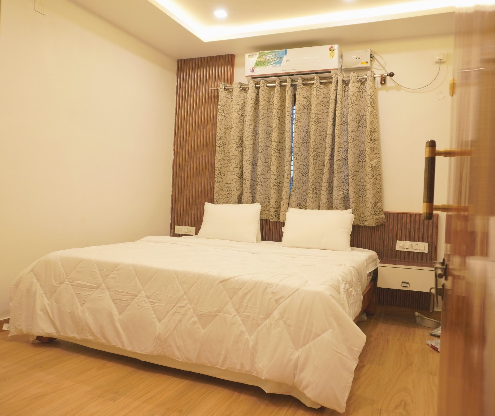 Dayanand Residency Lodge 𝗕𝗢𝗢𝗞 Chitradurga Hotel