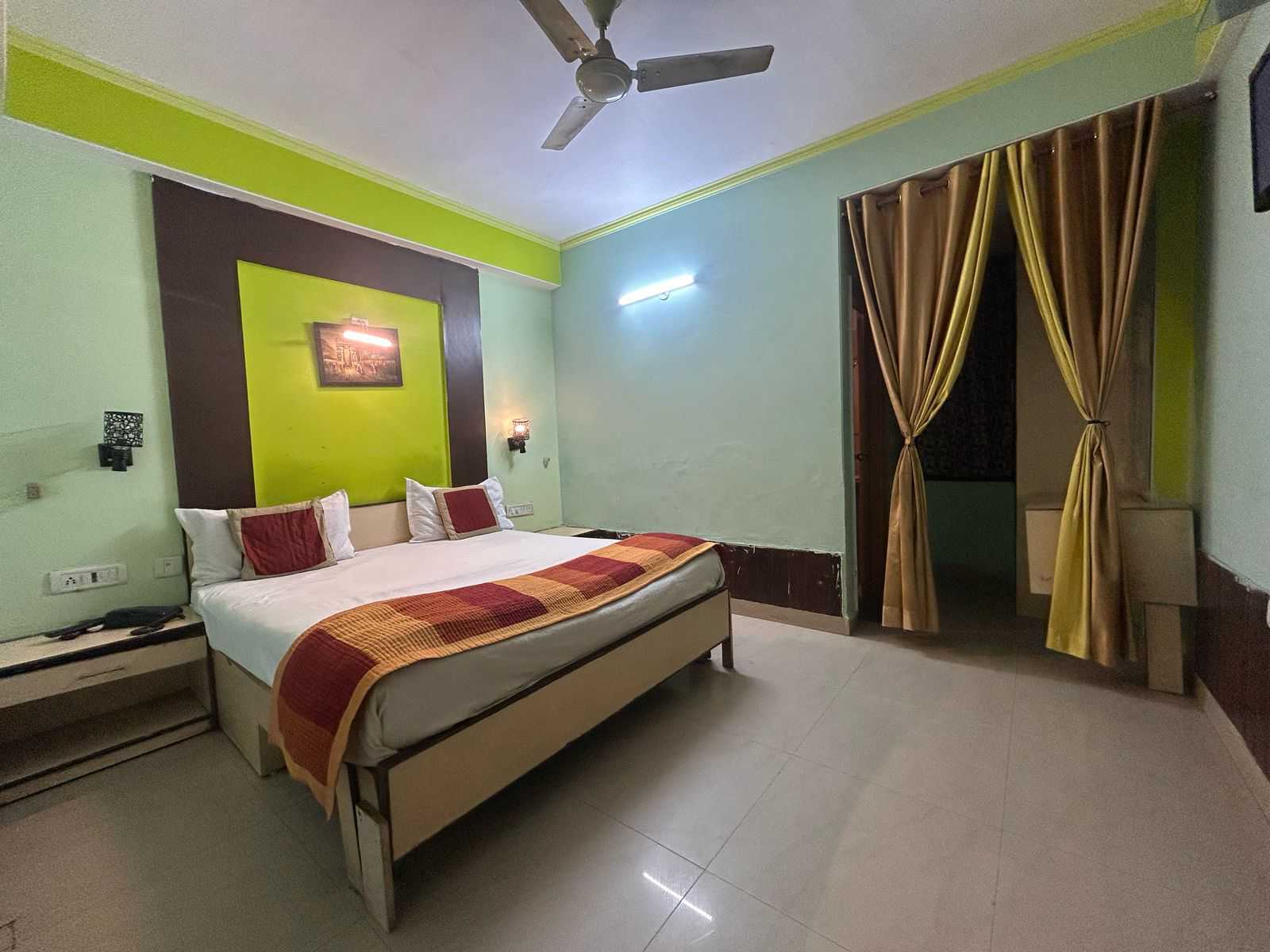 Hotel O Gandhi Path Vaishali Nagar Jaipur - Reviews, Photos & Offer