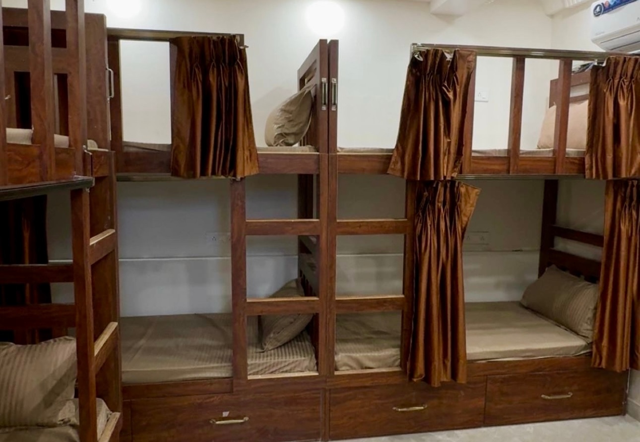 Cozy Affordable Dorm Style Stay Central Location 𝗕𝗢𝗢𝗞 Jaipur Homestay