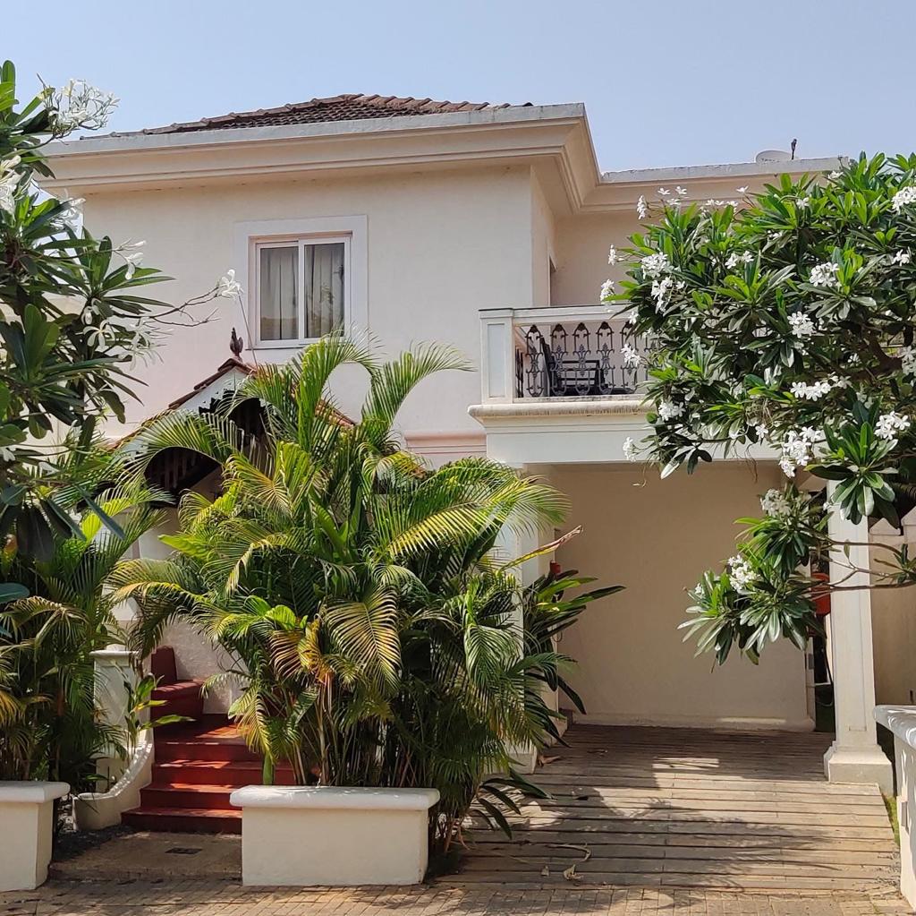 Villa Carpe Diem 4BHK Villa with Private Pool 𝗕𝗢𝗢𝗞 Goa Villa