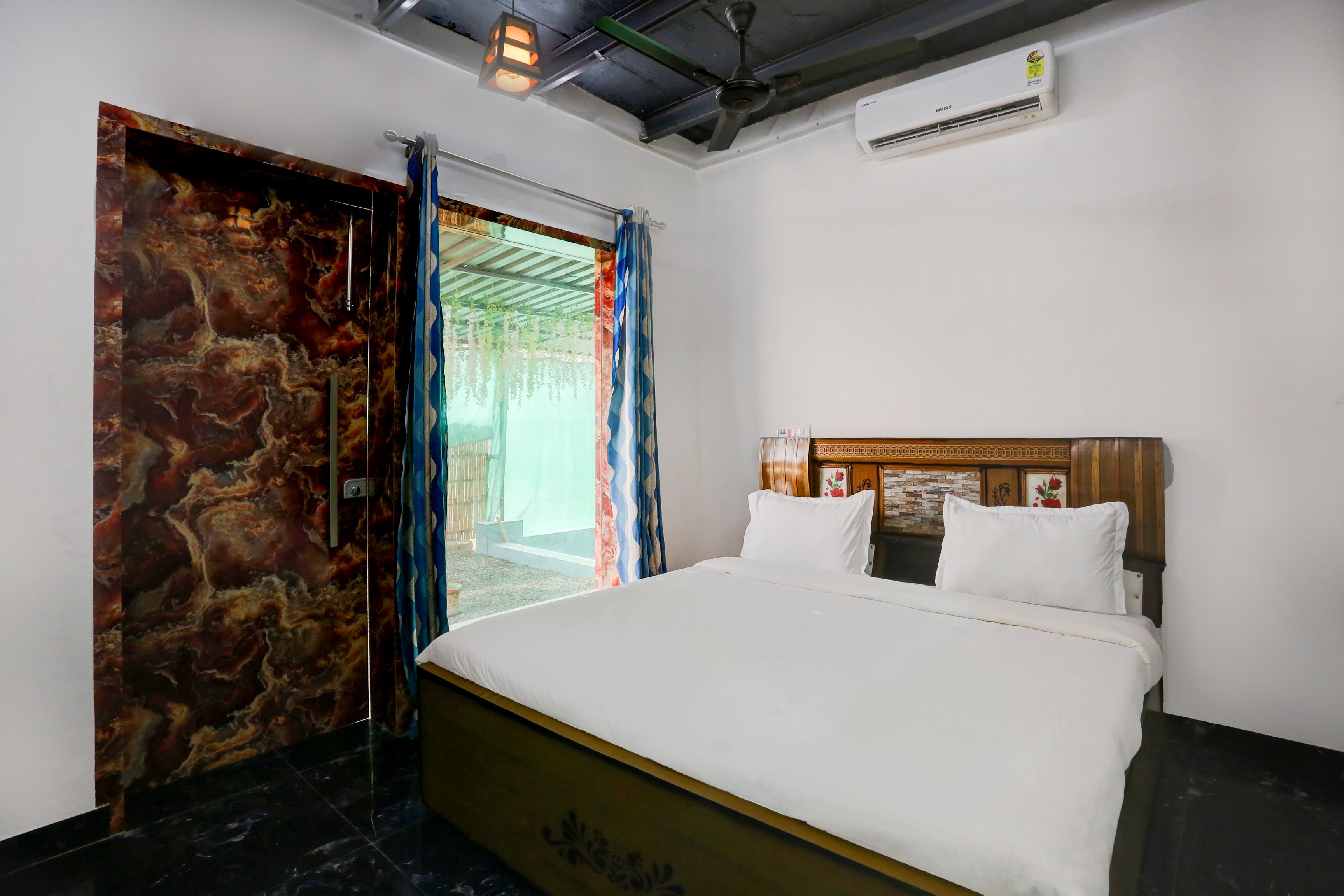 SPOT ON Monsoon Lilly Resort 𝗕𝗢𝗢𝗞 Faridabad Hotel