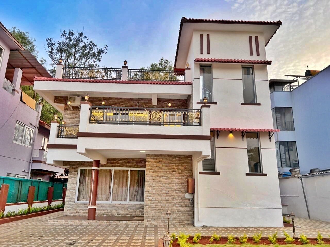 The Empire Villa 𝗕𝗢𝗢𝗞 Lonavala Villa