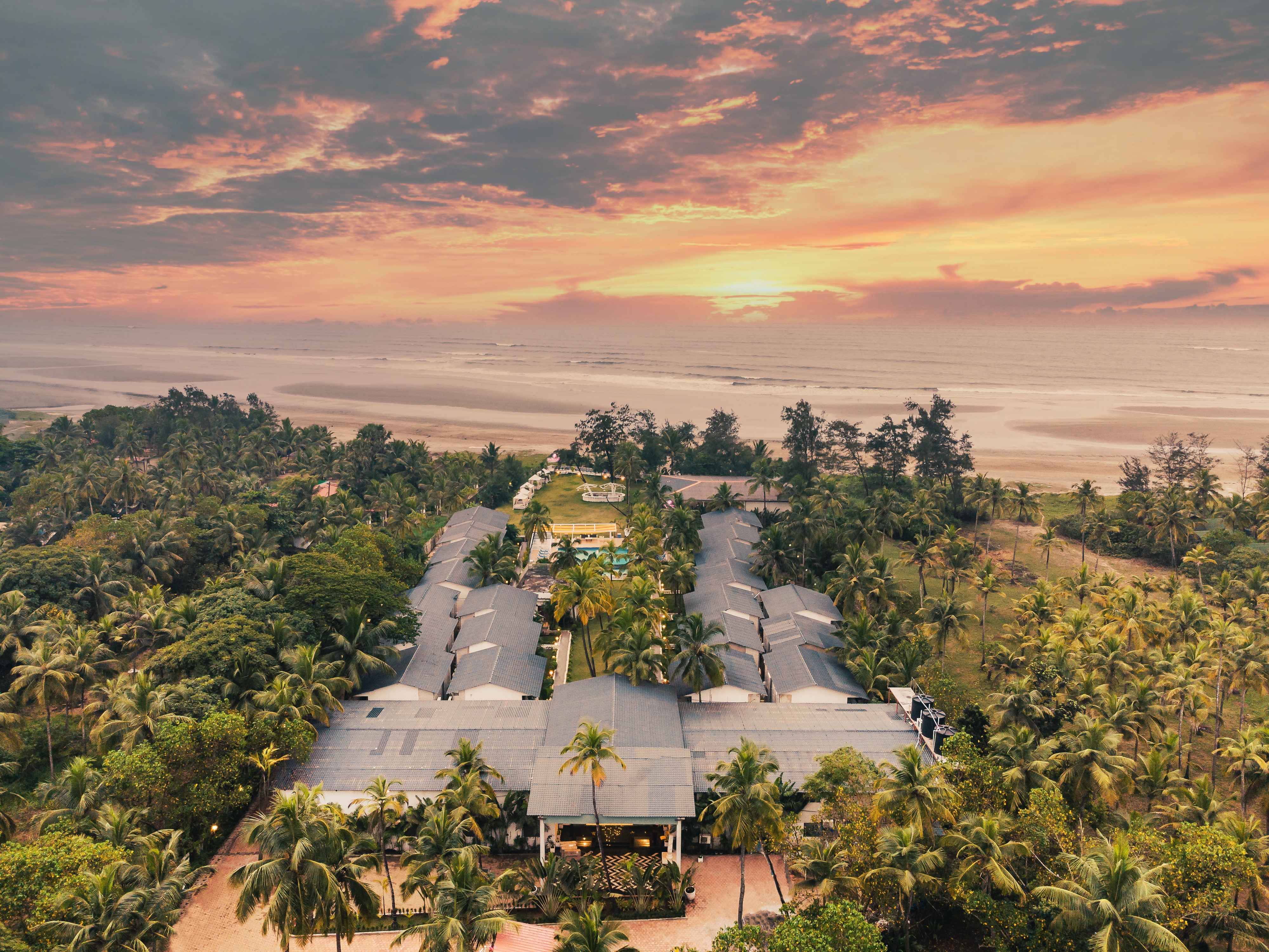 Foxoso LA Beach Resort Goa - Reviews, Photos & Offer