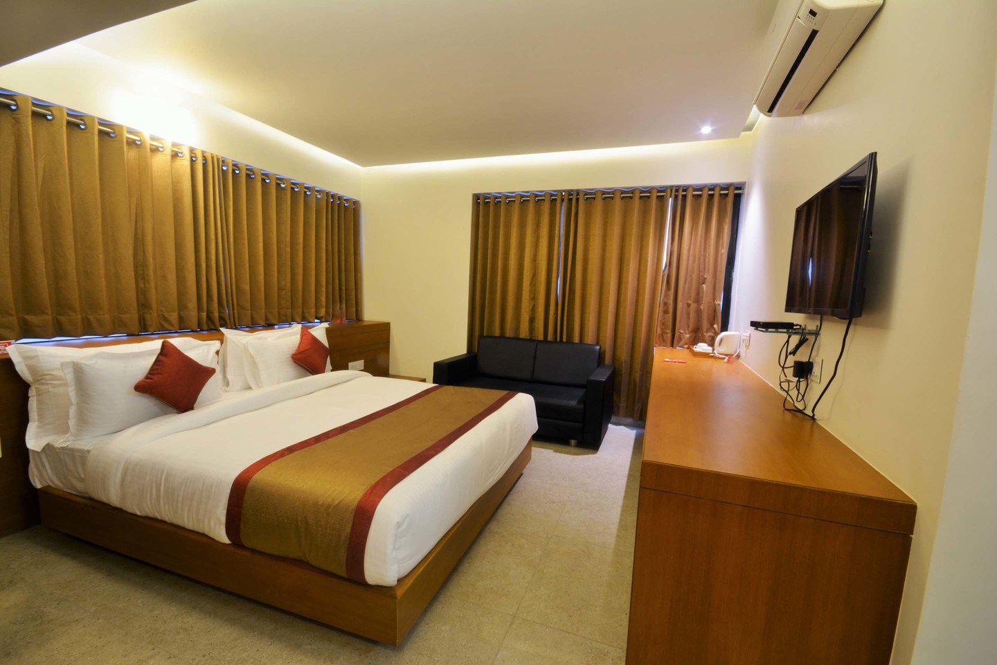 Photos of 7 Wonders Hotel - Hotel in Gandhinagar