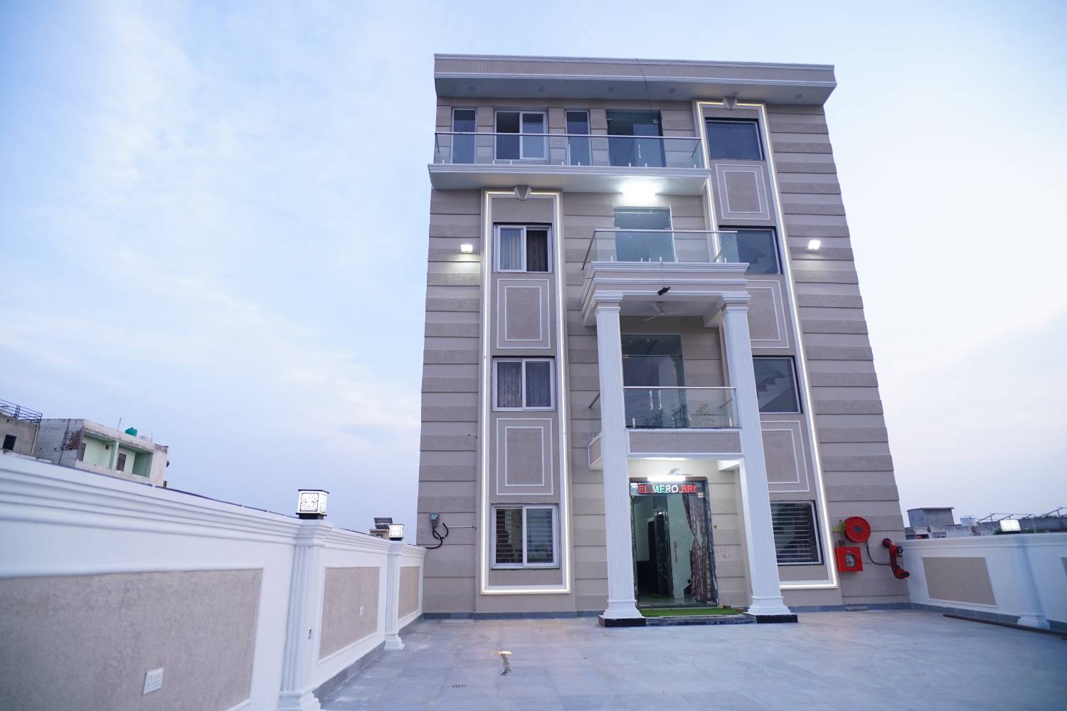 Hotel Mero Vrindavan Vrindavan - Reviews, Photos & Offer