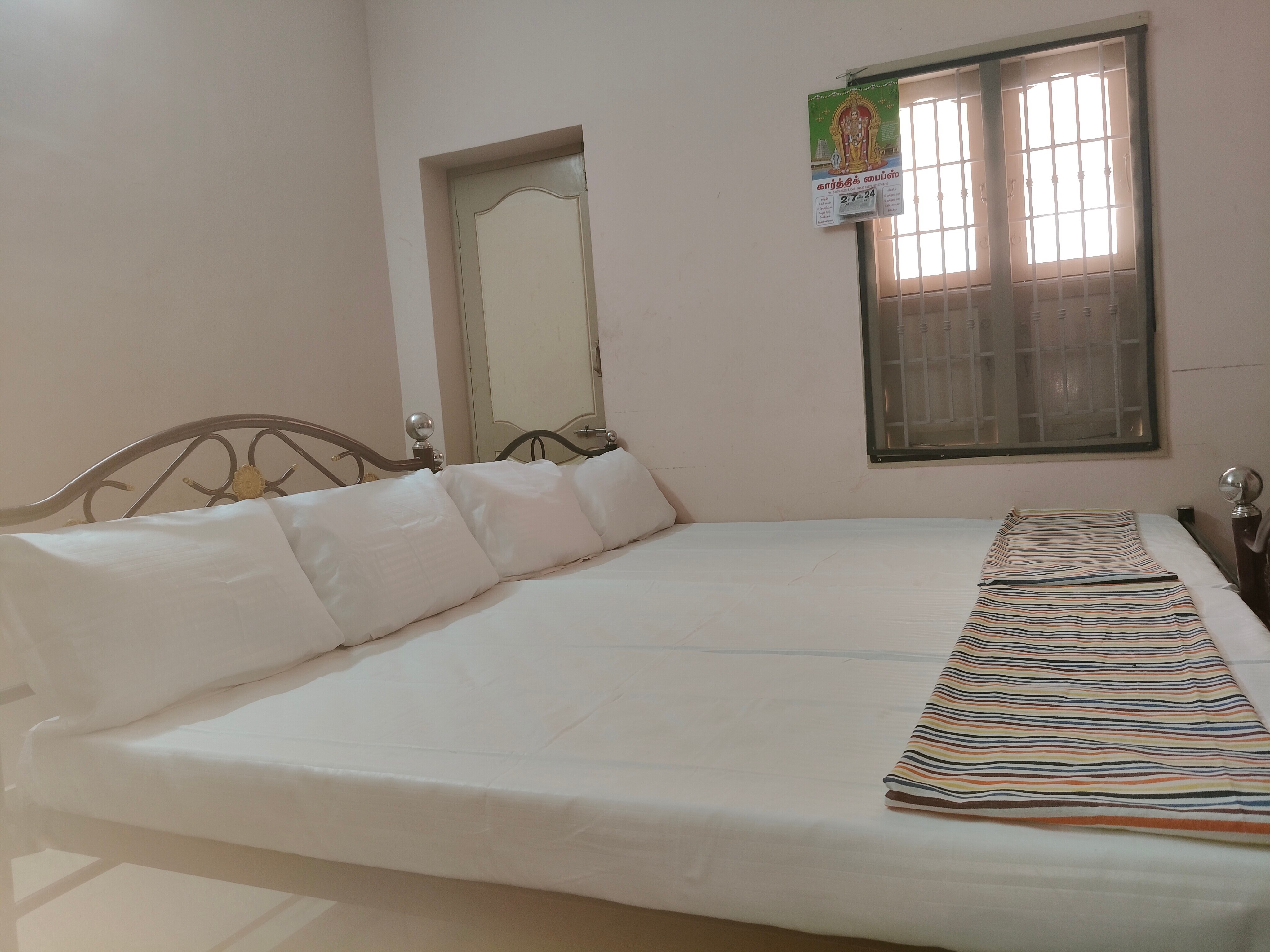 Dheeksha Homestay 𝗕𝗢𝗢𝗞 Tiruvannamalai Homestay