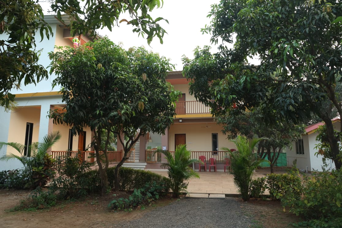 S K FARM STAYS 𝗕𝗢𝗢𝗞 Alibaug Villa