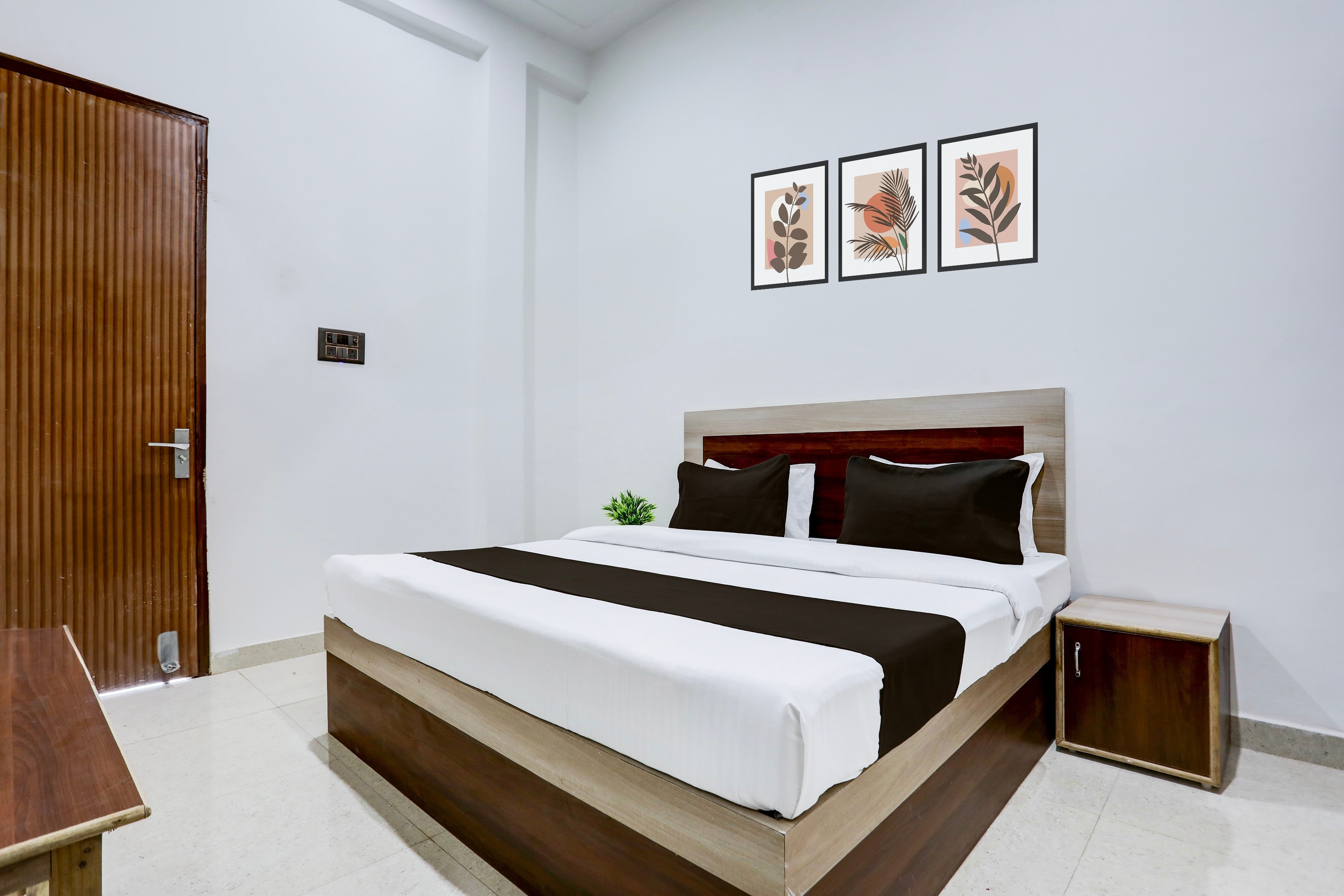 Hotel O The King Heaven Karhal - Reviews, Photos & Offer