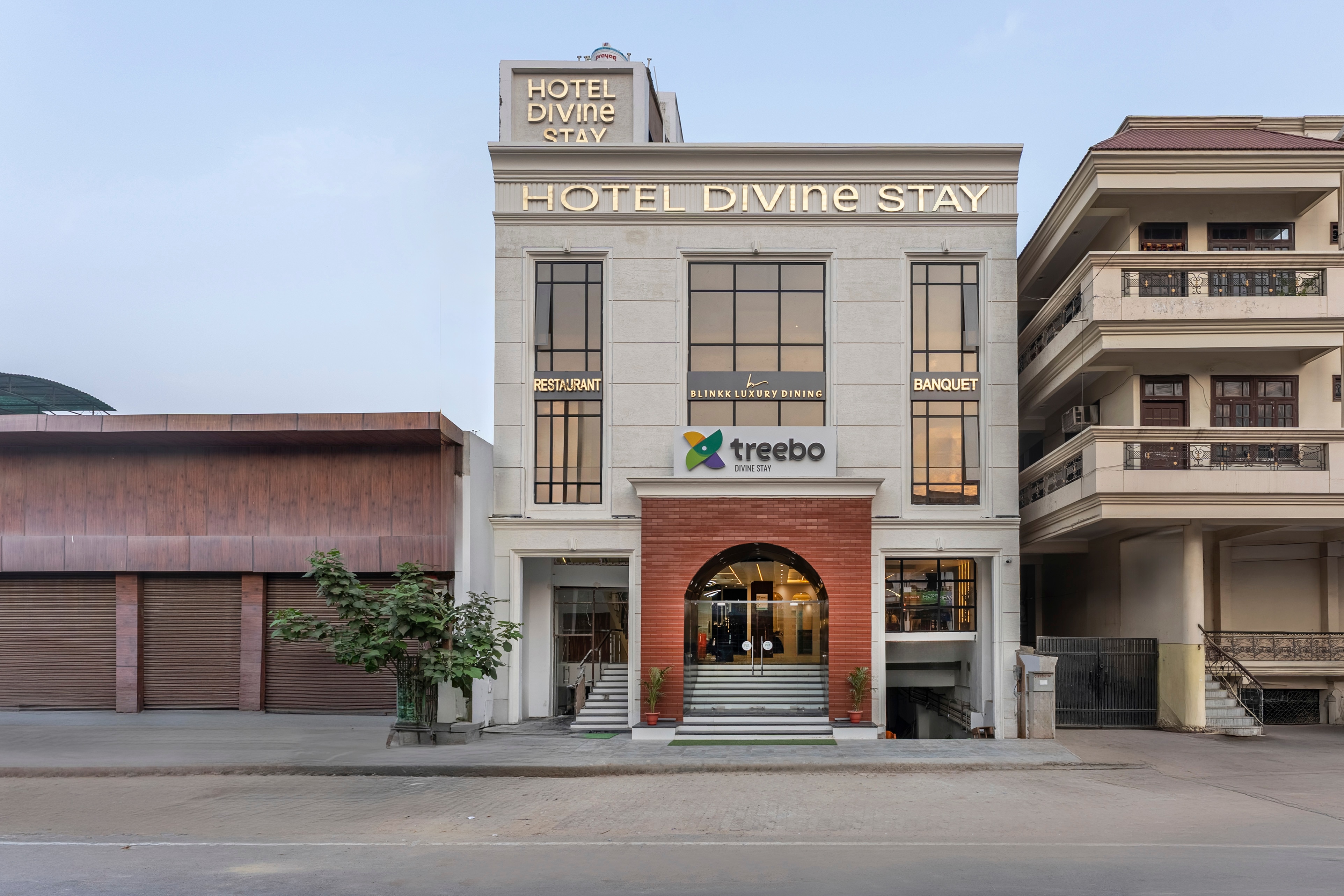 Treebo Divine Stay Prayagraj 𝗕𝗢𝗢𝗞 Prayagraj Hotel