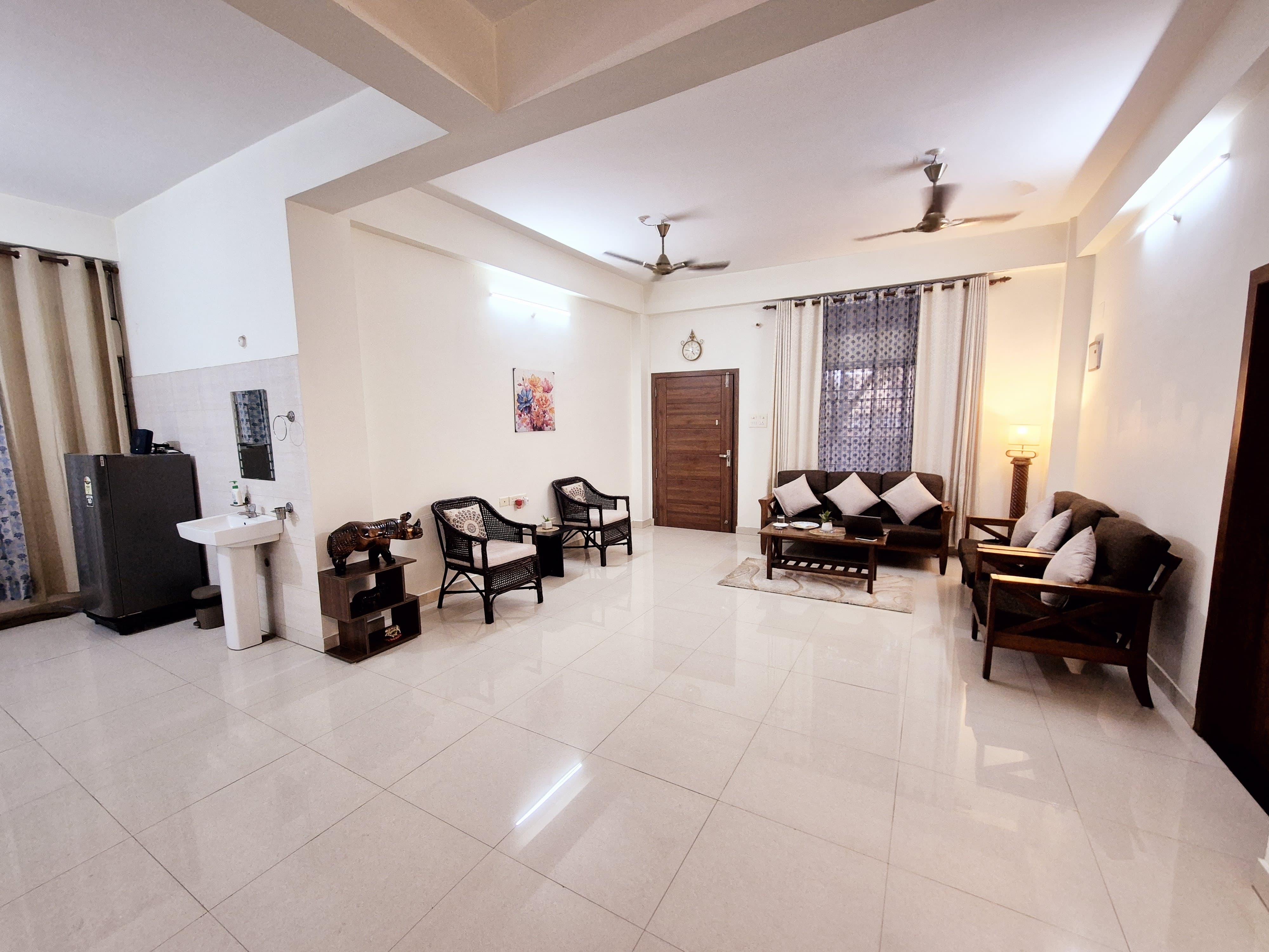 Krishnasura Homestay Near Pratiksha Hospital 𝗕𝗢𝗢𝗞 Guwahati Apartment