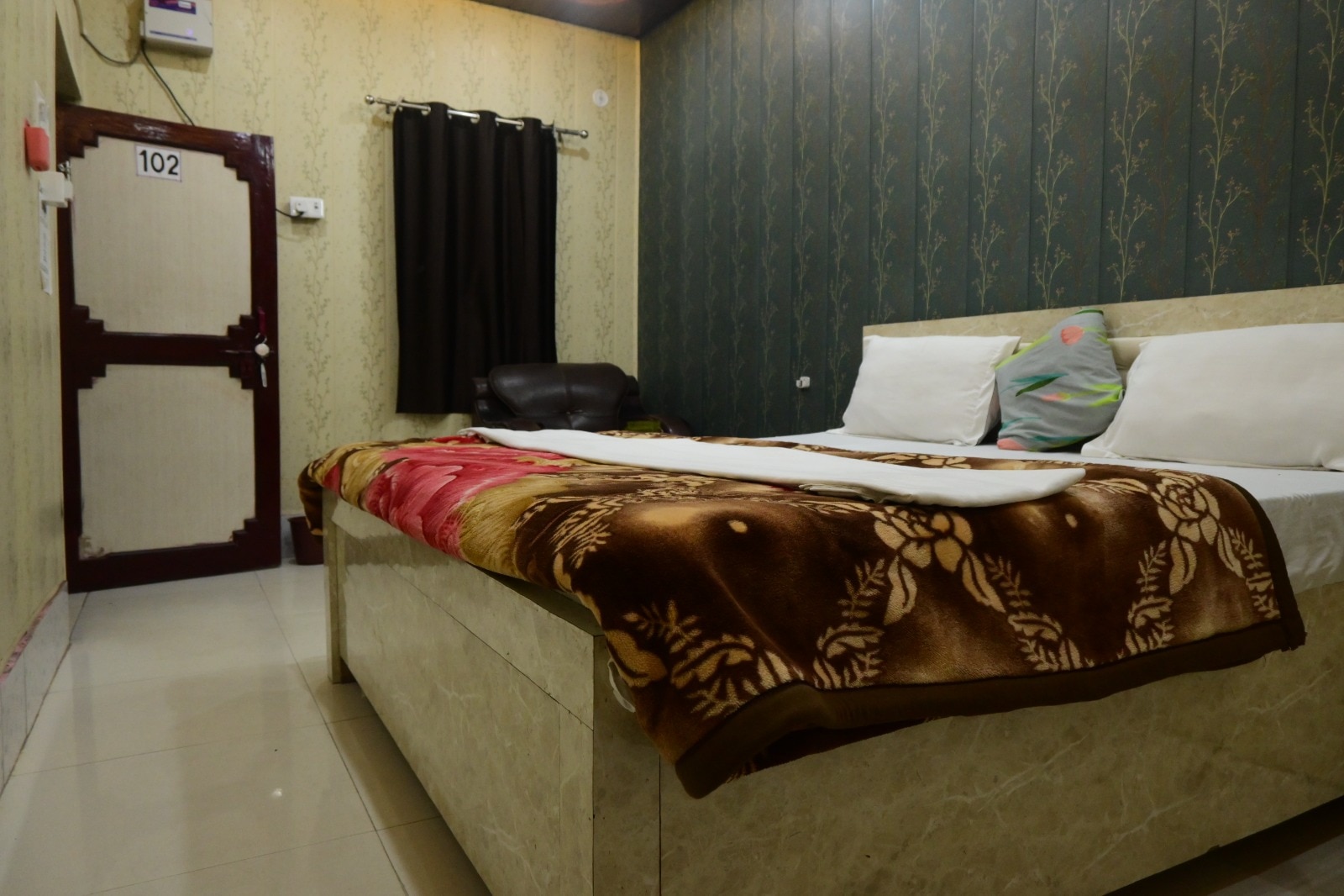 Visit Naimisharanya (South Indian Palace) Misrikh - Reviews, Photos & Offer