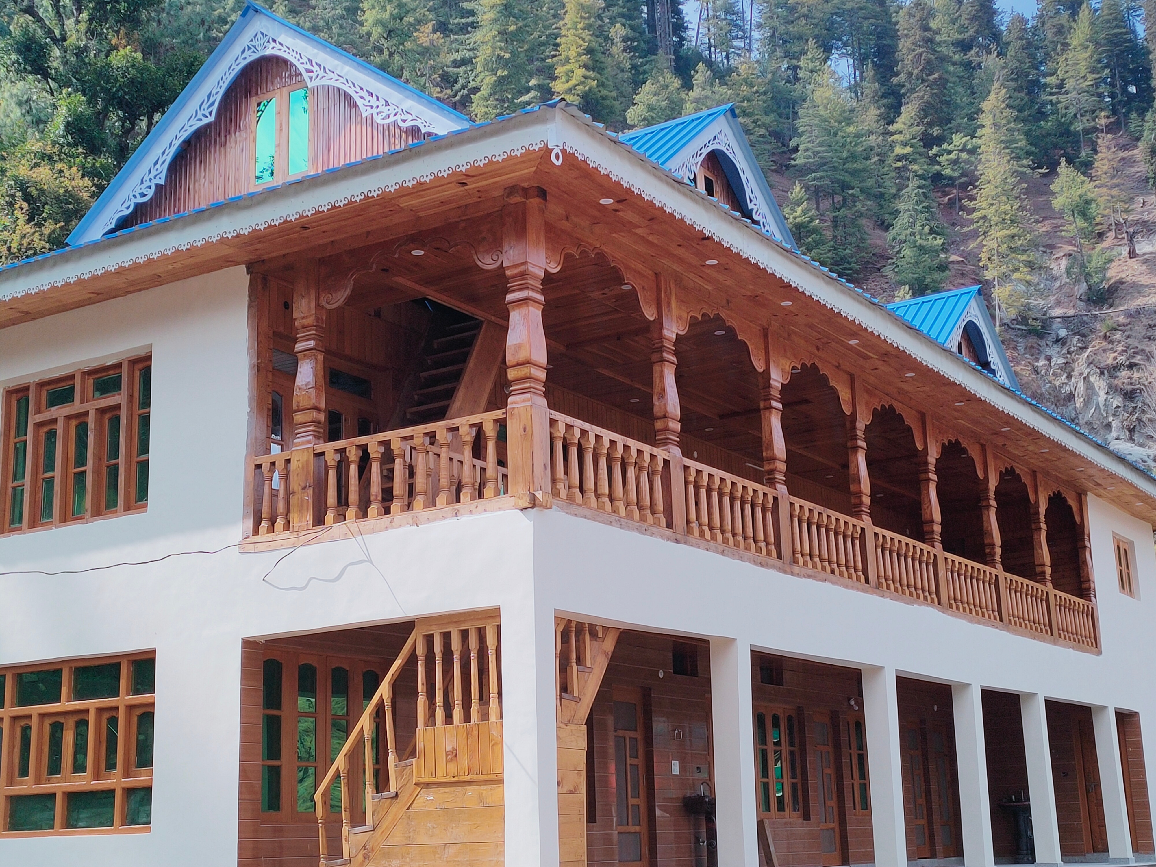 Moila Valley Home Stay (Mashak) 𝗕𝗢𝗢𝗞 Chakrata Homestay