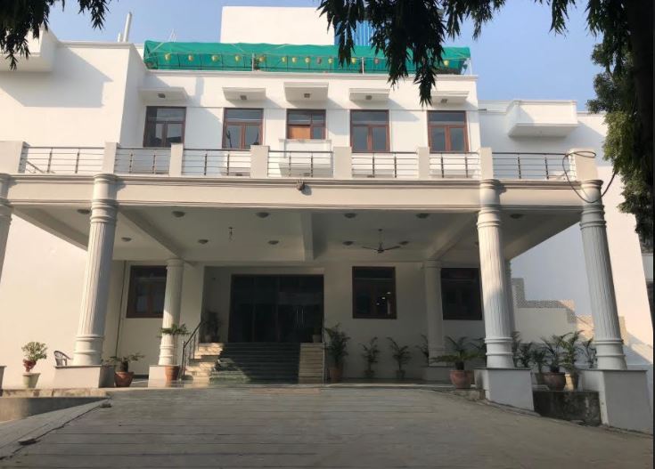 Address of Regal Resort - Hotel in Delhi