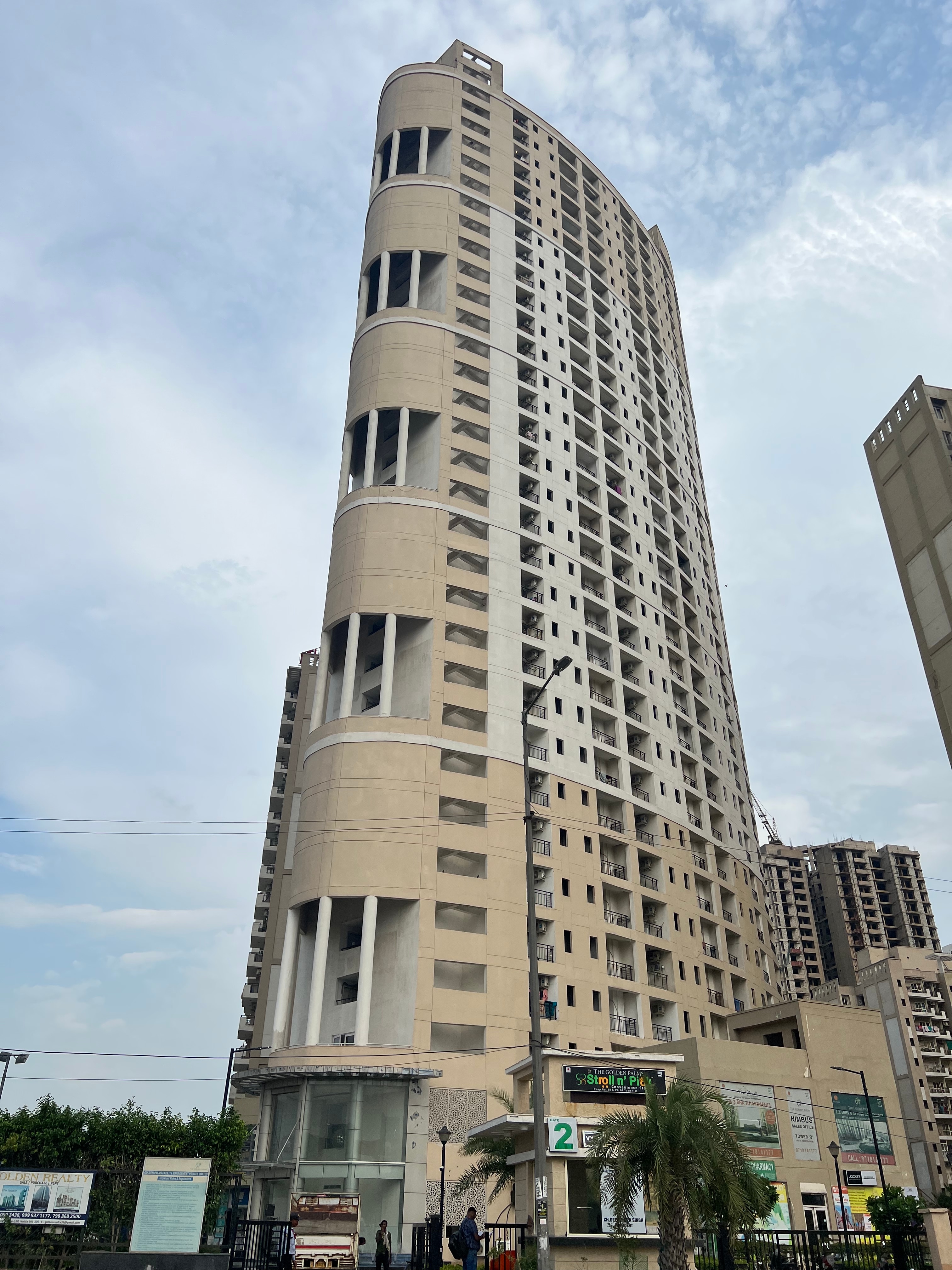 Boho | Insta Homes 𝗕𝗢𝗢𝗞 Noida Homestay