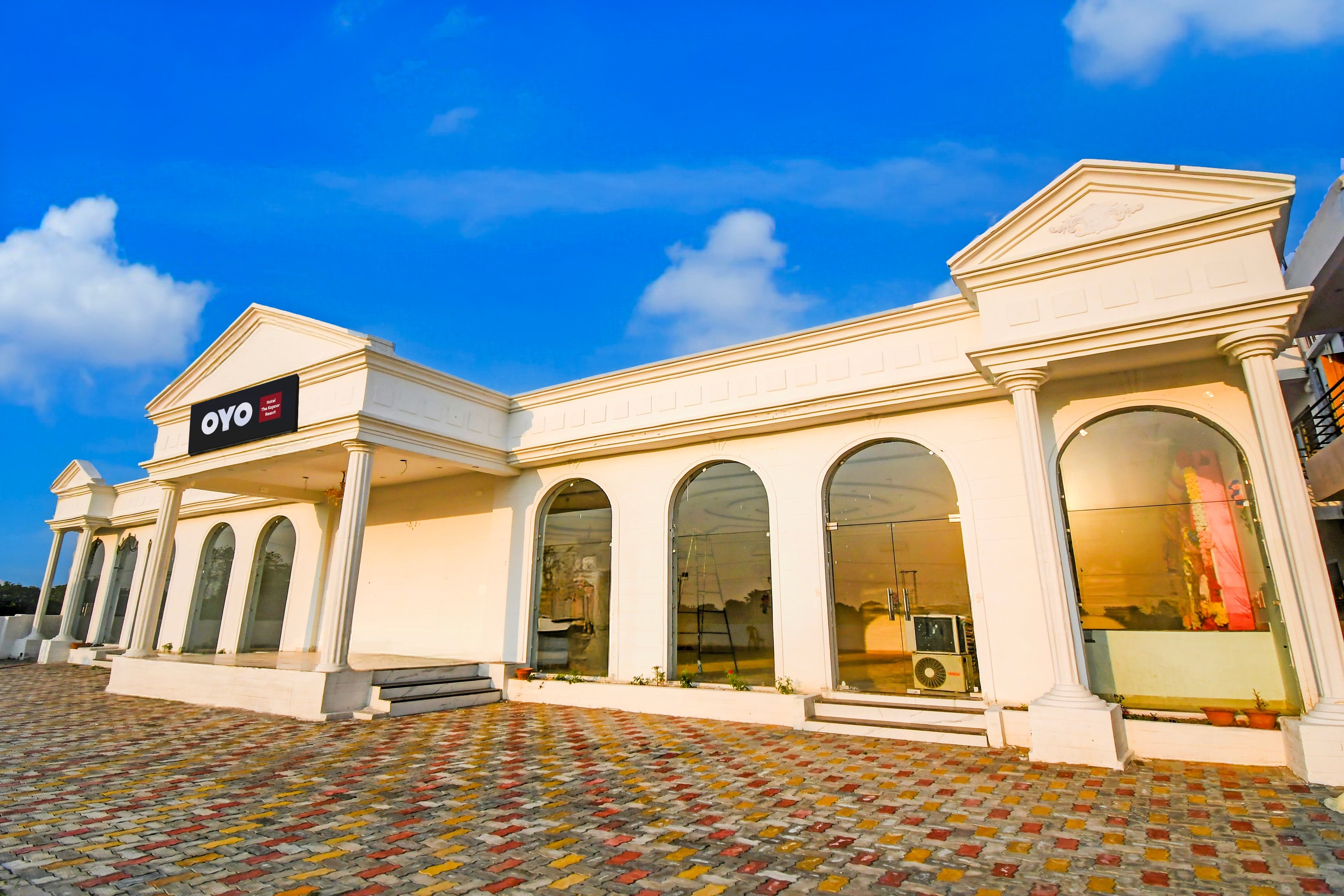 Hotel O The Kapoor Resort 𝗕𝗢𝗢𝗞 Masaurhi Hotel