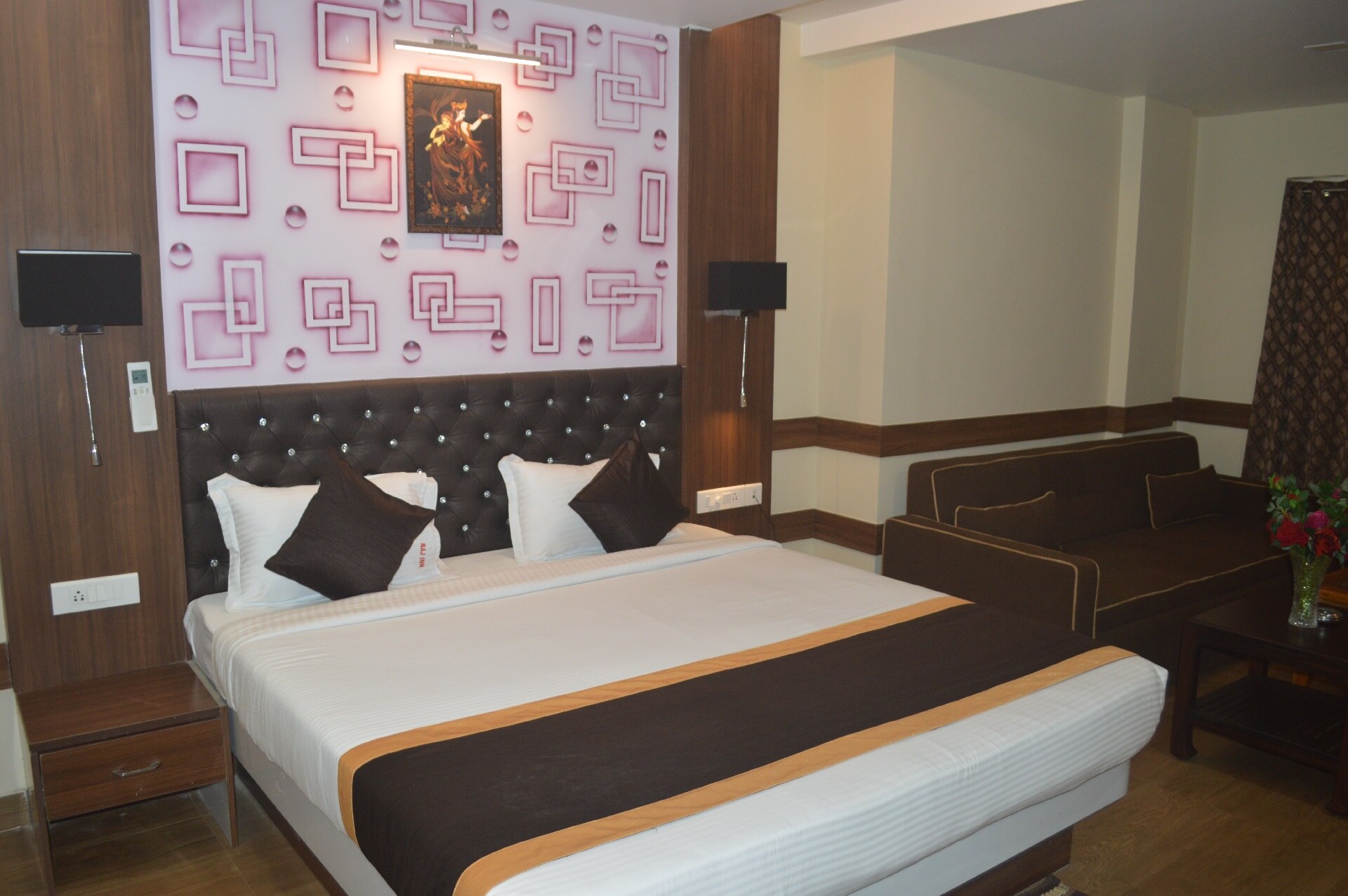 Hotel Raj Inn 𝗕𝗢𝗢𝗞 Bhubaneshwar Hotel