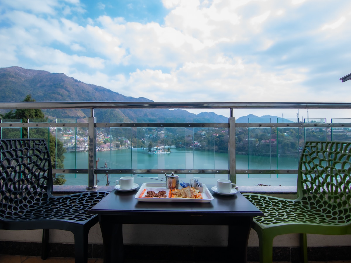 The Tal Paradise( 20 km from Nainital ) A Lake Side Hotel 𝗕𝗢𝗢𝗞 Bhimtal ...