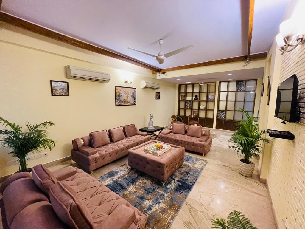 Fortune Home 4Bhk D36 Saket 𝗕𝗢𝗢𝗞 Delhi Apartment