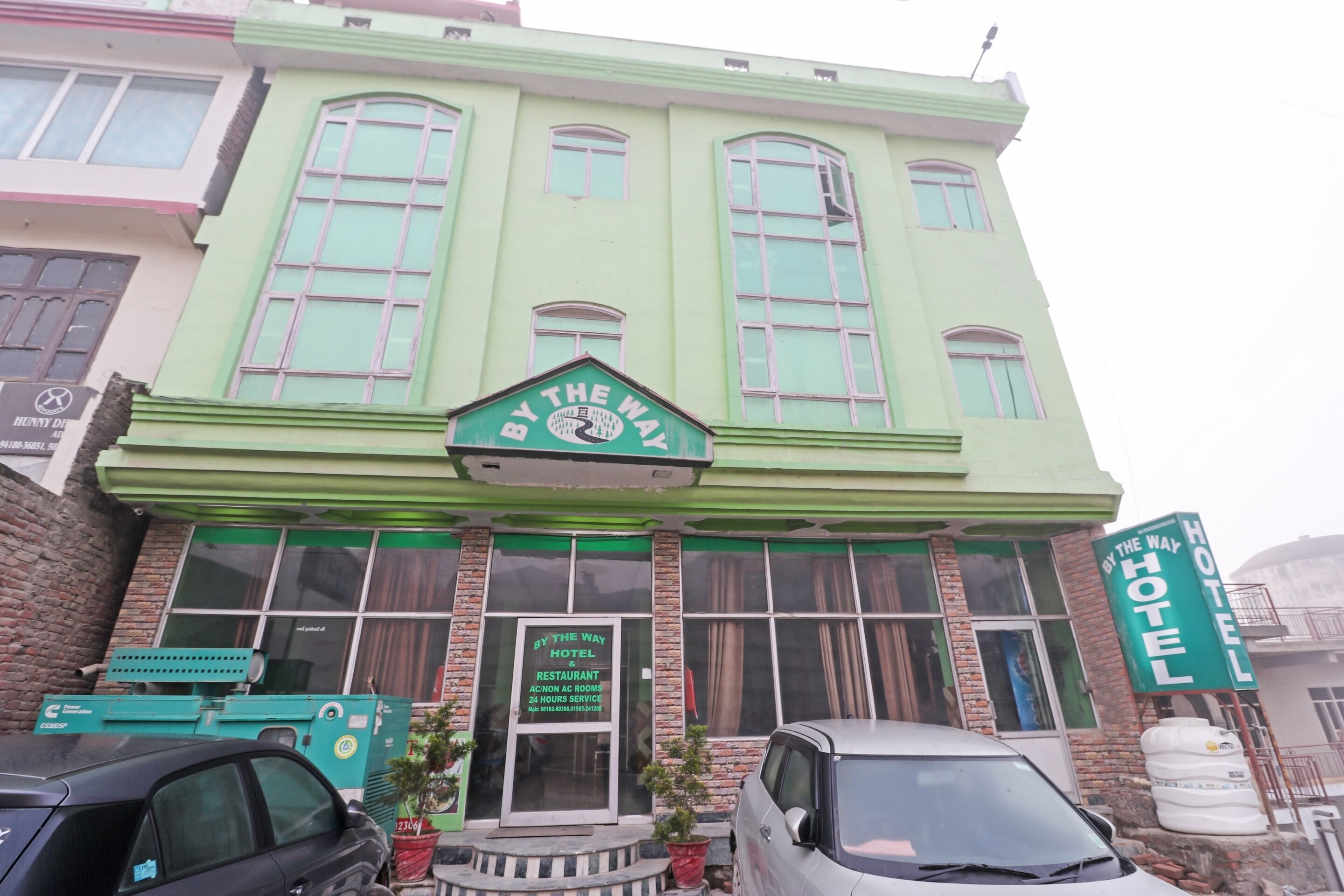 Hotel By The Way By WB Inn 𝗕𝗢𝗢𝗞 Mandi Hotel