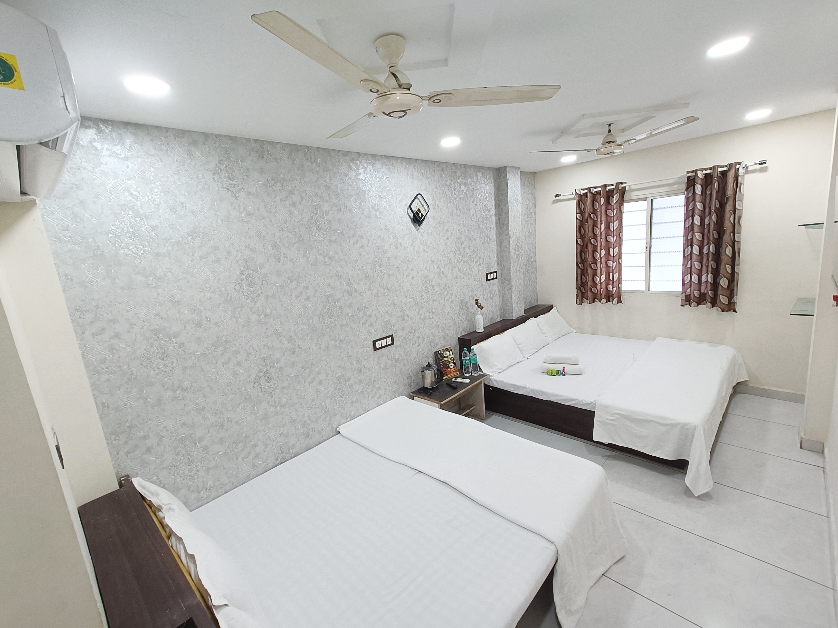 Hotel shipra tower 𝗕𝗢𝗢𝗞 Ujjain Hotel