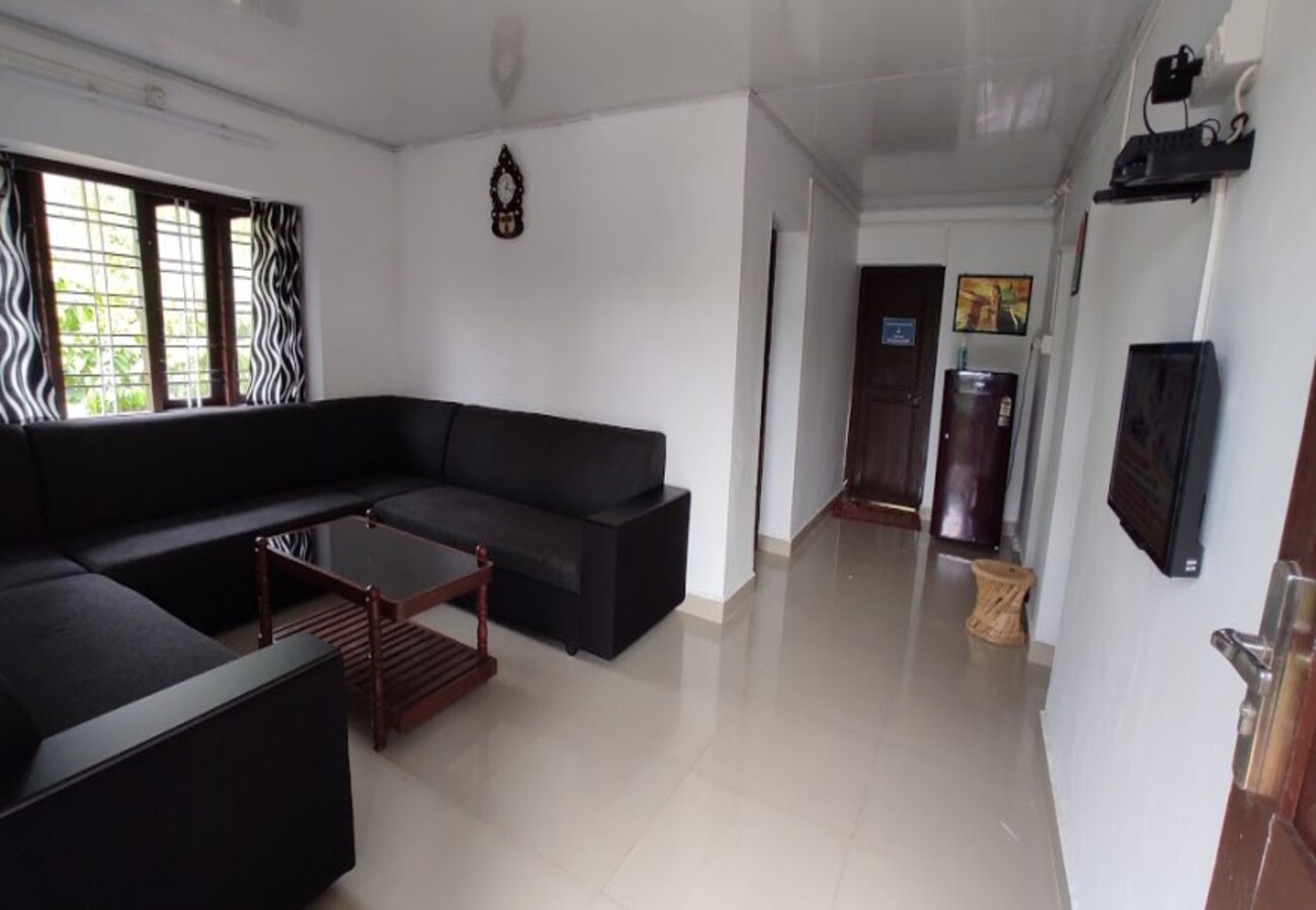 Thushaaram Homes 𝗕𝗢𝗢𝗞 Cochin Homestay