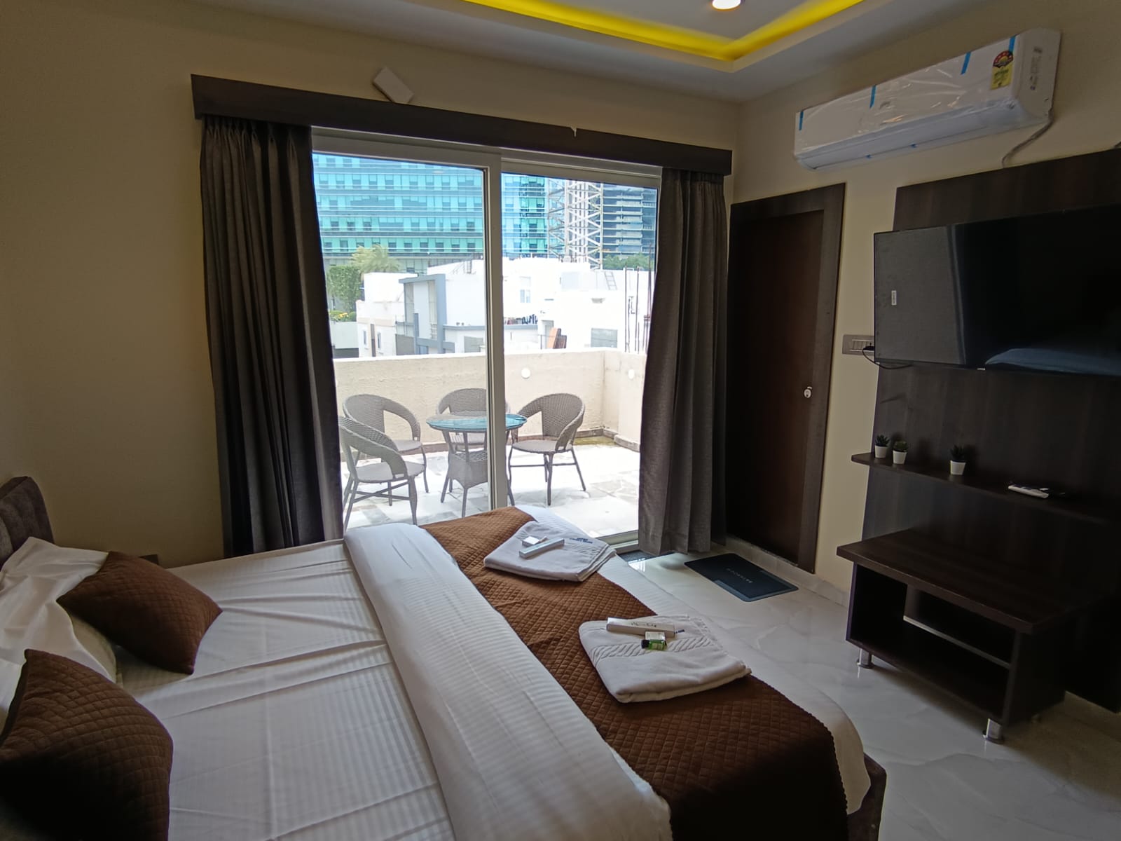 Hotel Legacy Grand | Rooms & Suites Near AIG Hosp 𝗕𝗢𝗢𝗞 Hyderabad Homestay