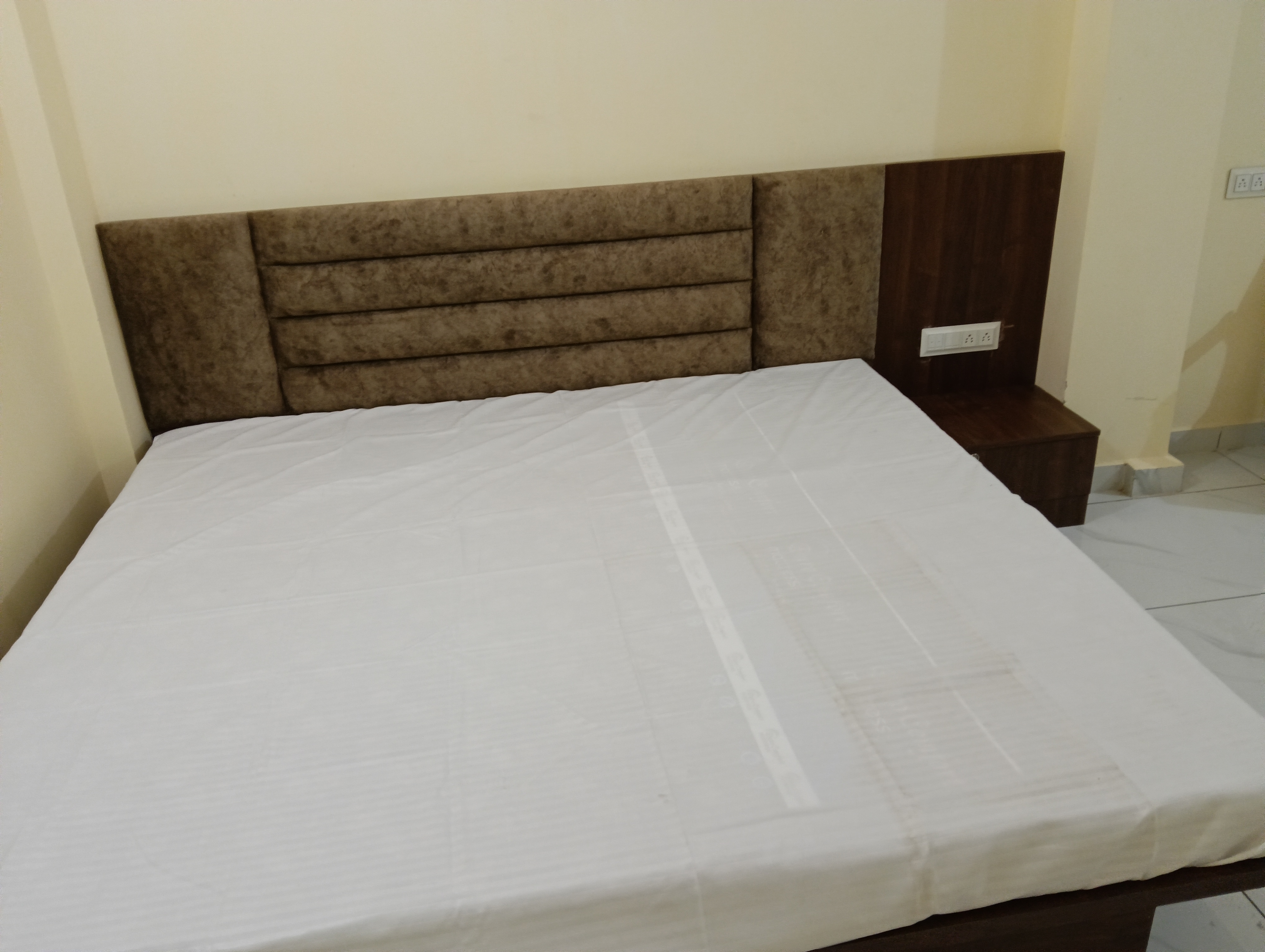 Shree Krishna Kunj Villa Home Stay 𝗕𝗢𝗢𝗞 Ujjain Homestay