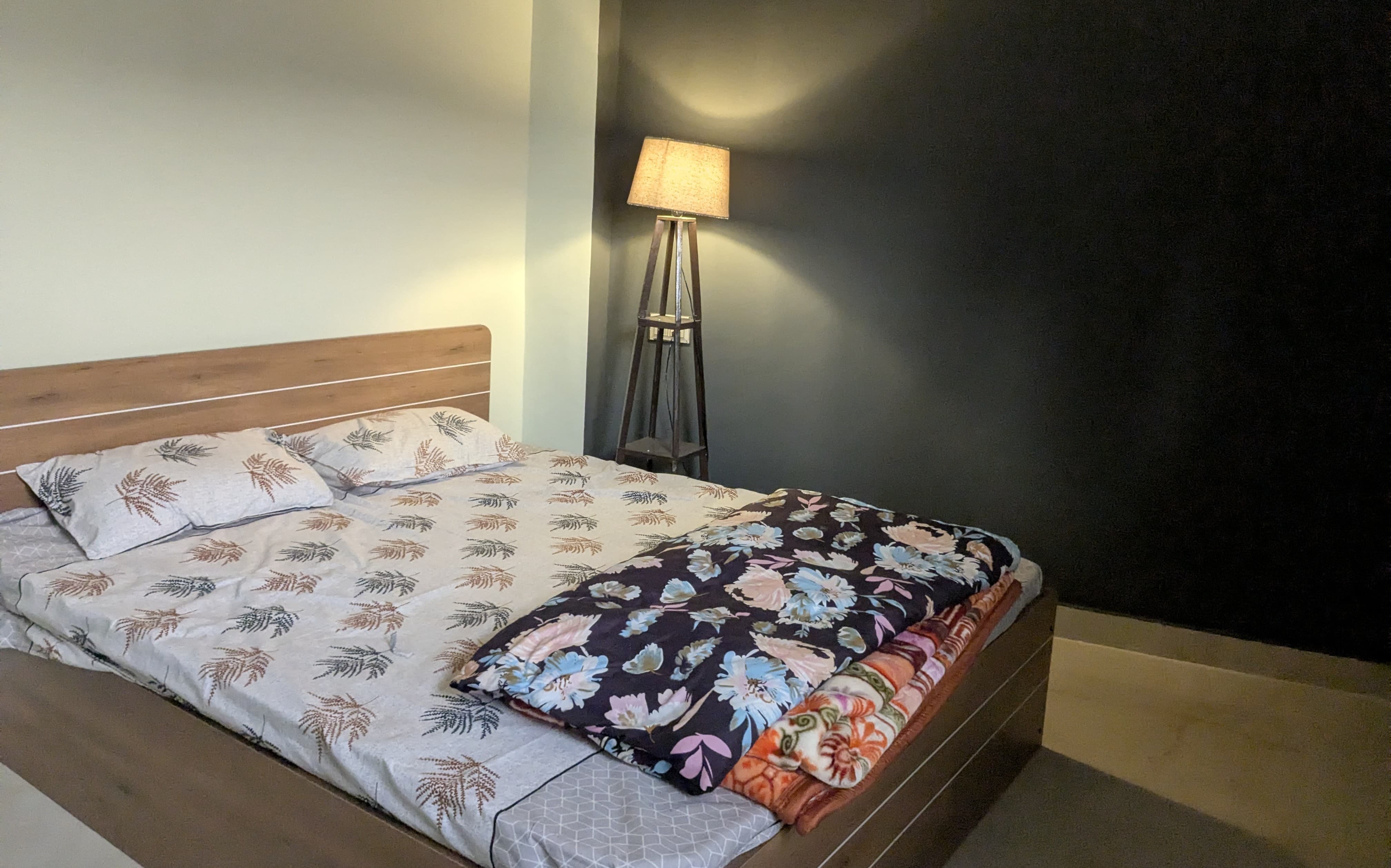 Hostayy Dwarka s 𝗕𝗢𝗢𝗞 Delhi Apartment
