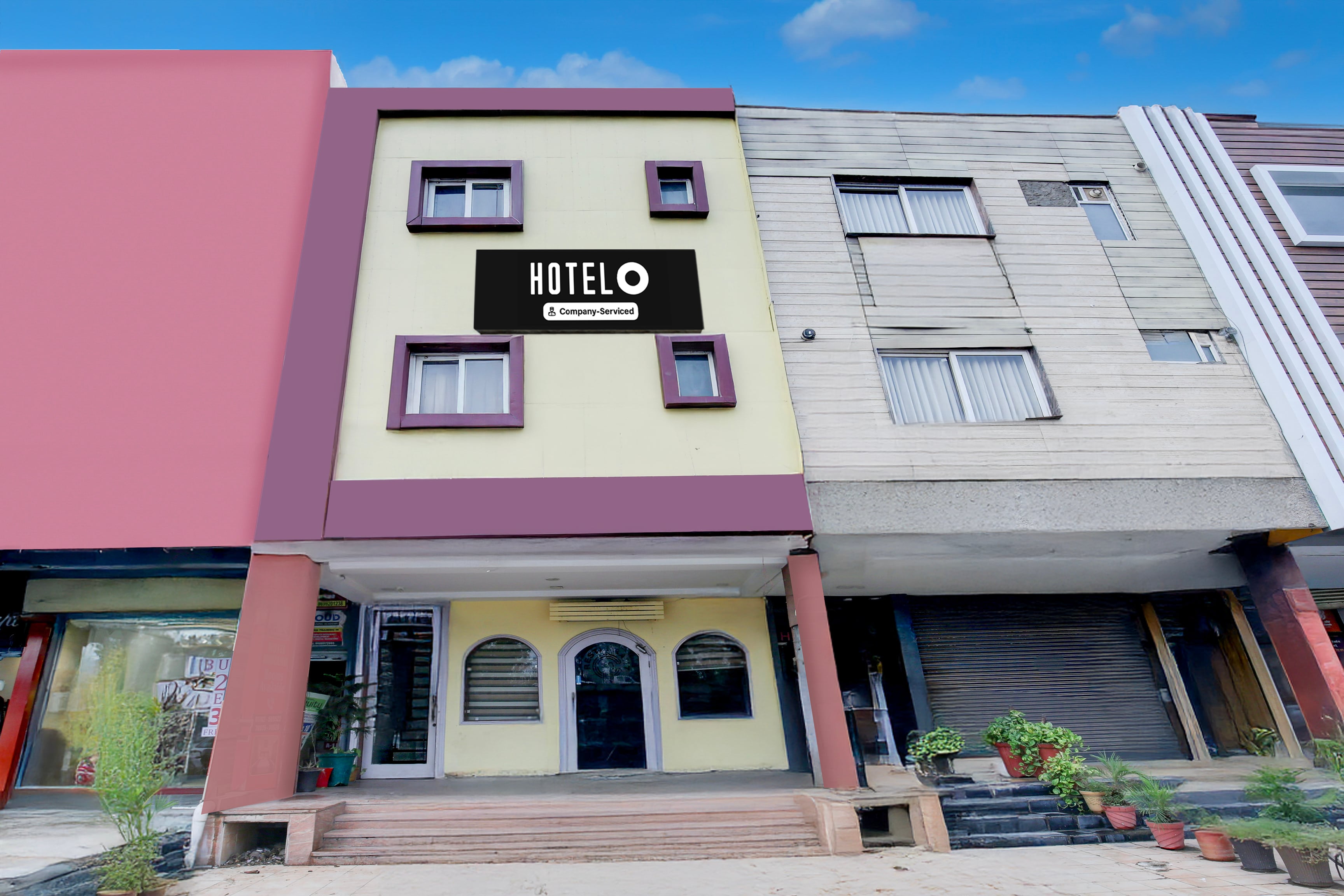 Hotel O Kalgidhar Enclave Baltana Formerly Indiano 𝗕𝗢𝗢𝗞 Zirakpur Hotel