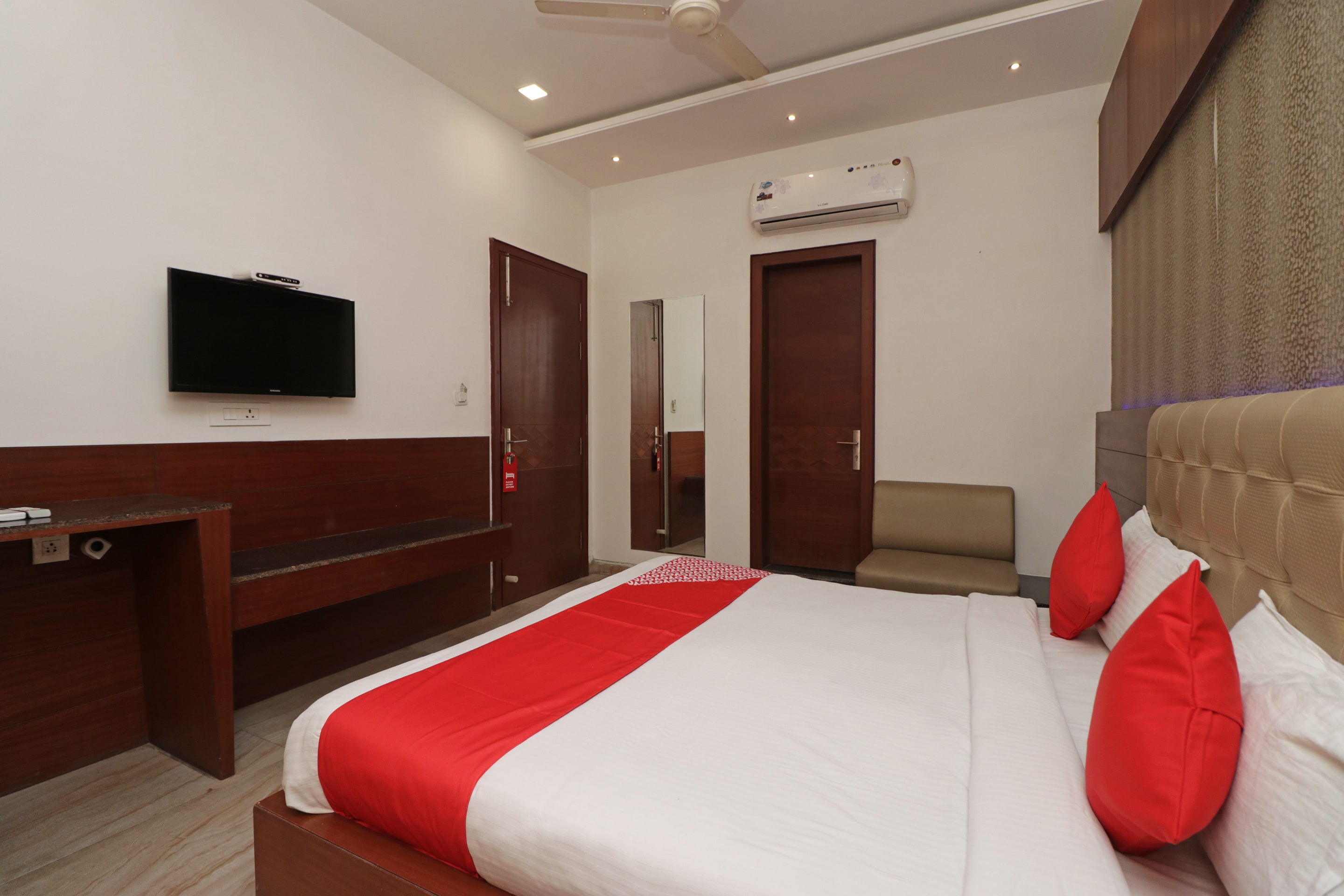 Hotel O Kanchan Residency Mathura - Reviews, Photos & Offer