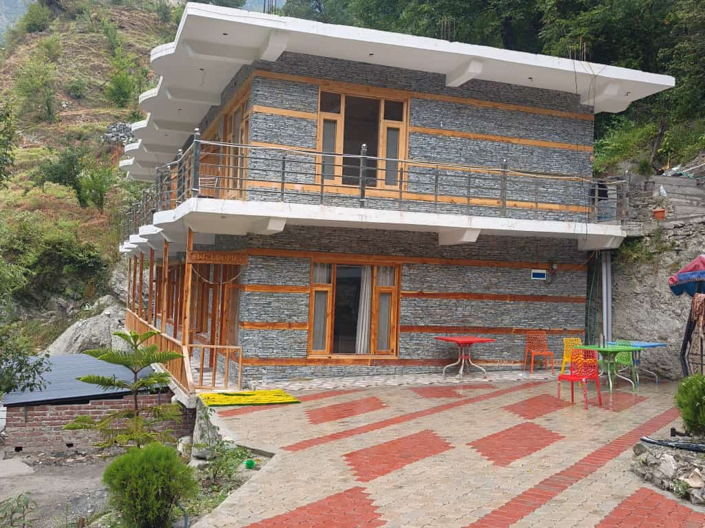 The Bisht Wooden Cottage 𝗕𝗢𝗢𝗞 Banjar Homestay