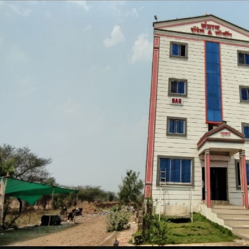 Hotel Sangram Lodging 𝗕𝗢𝗢𝗞 Ranjangaon Hotel