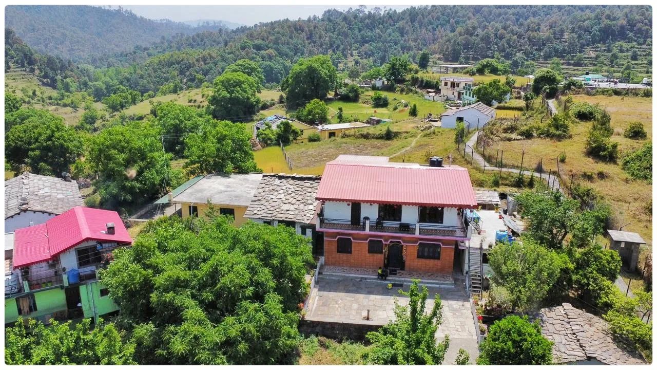 Dev Bhoomi Homestay 𝗕𝗢𝗢𝗞 Ranikhet Homestay
