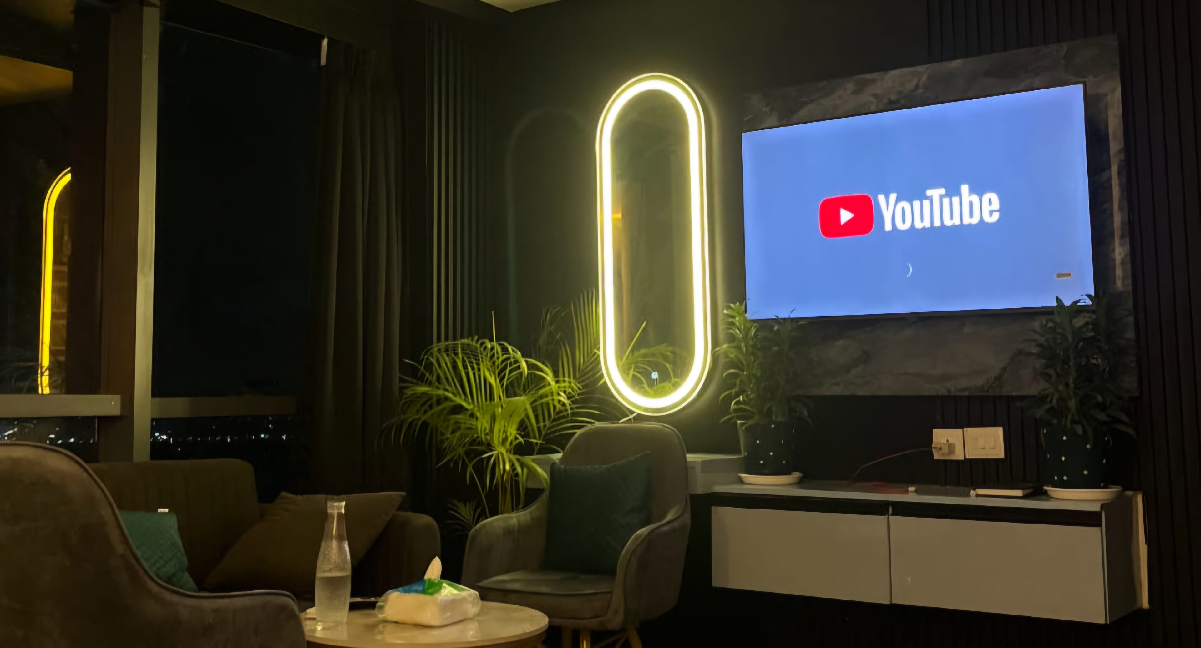 sky high studio noida 𝗕𝗢𝗢𝗞 Greater Noida Apartment