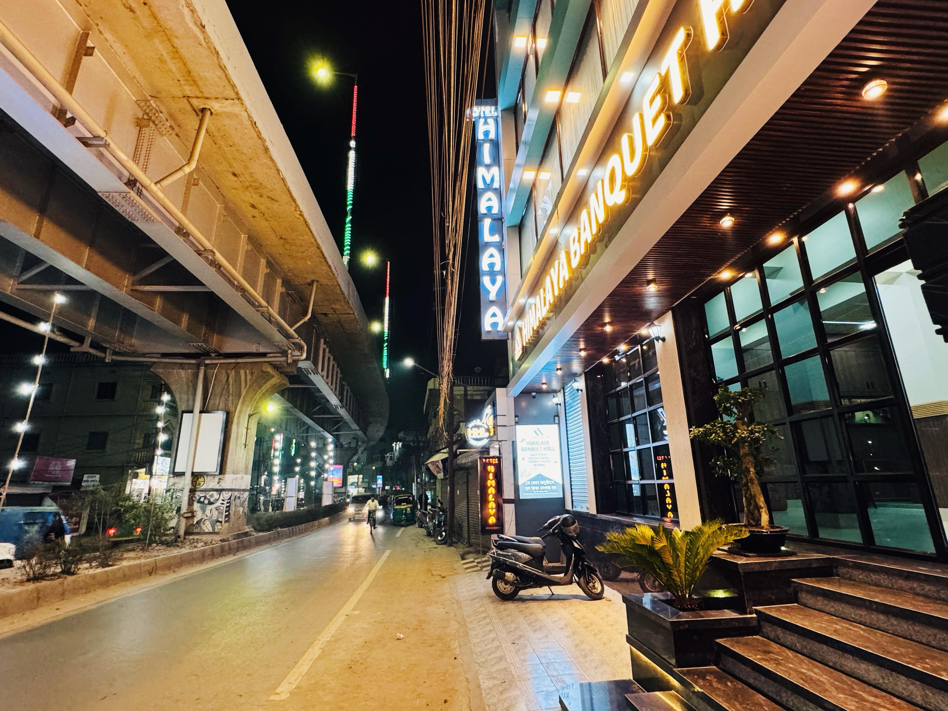 Hotel Himalaya 𝗕𝗢𝗢𝗞 Agartala Hotel