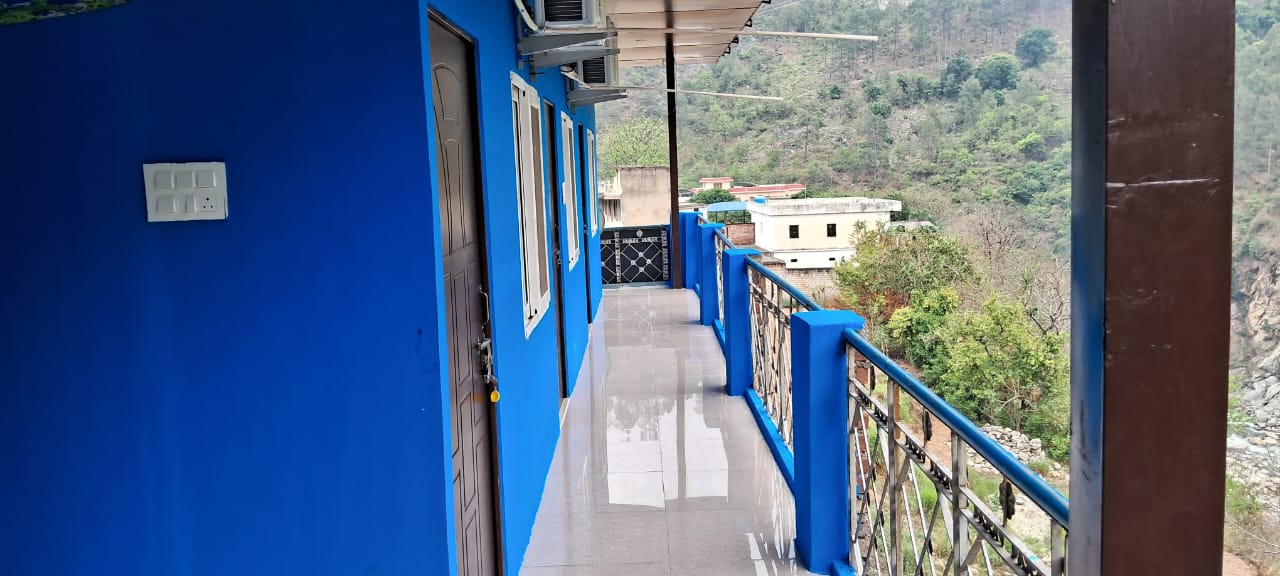 Ashish hotel and restaurant 𝗕𝗢𝗢𝗞 Rudraprayag Homestay