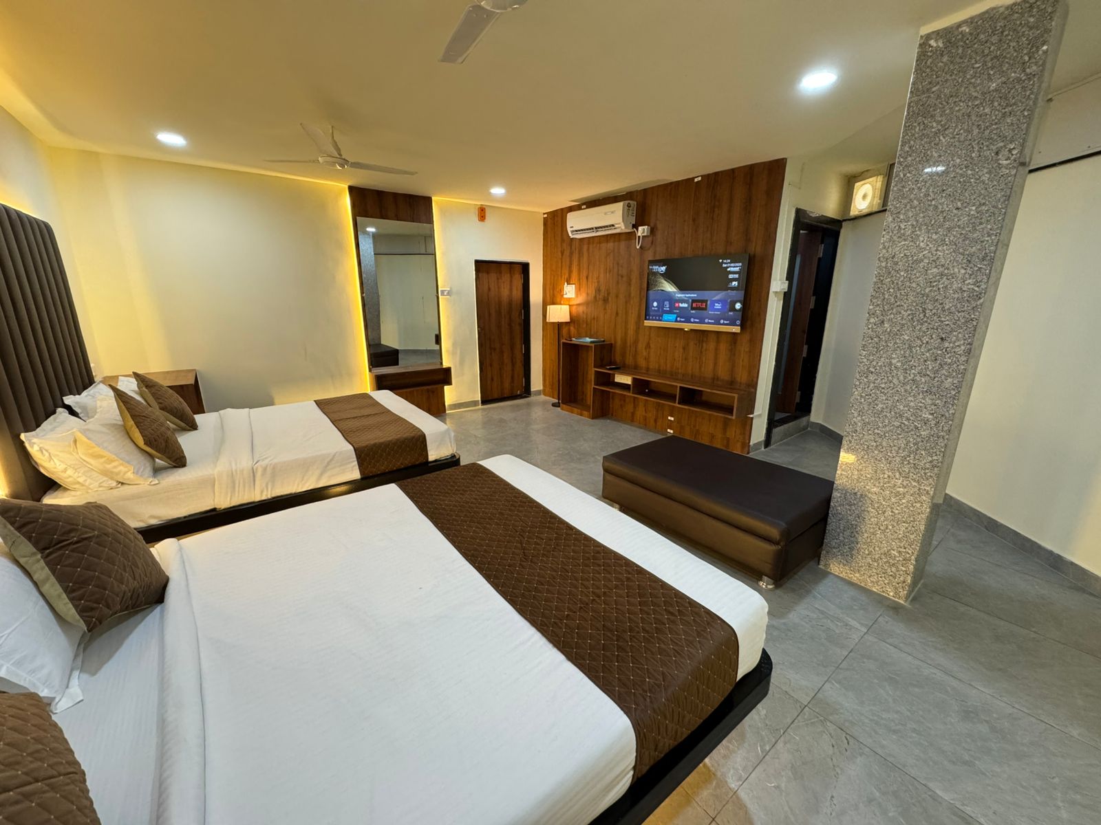 Photos of Hotel Shiv Tara - Nanded Hotel on Goibibo