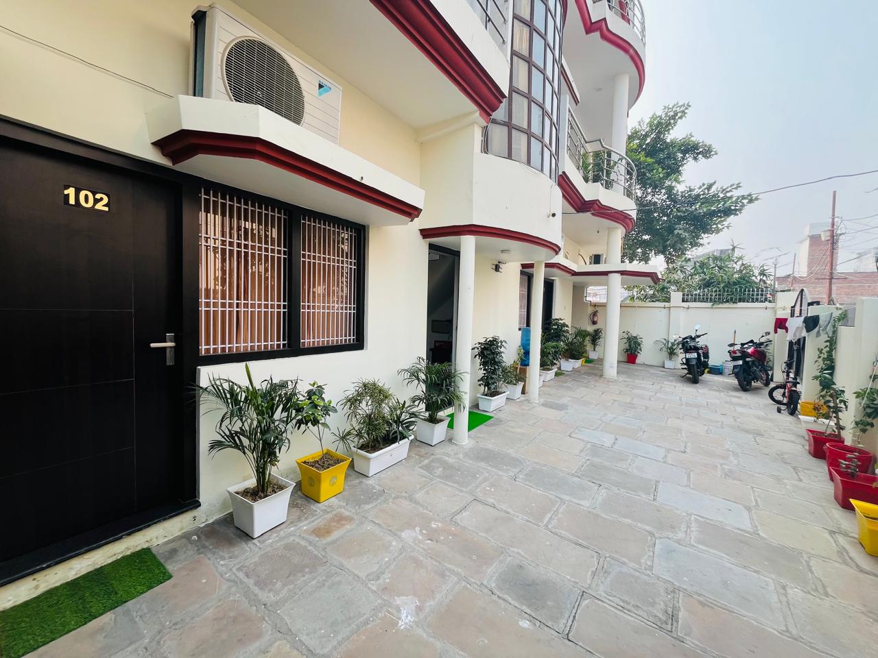 Photos of LOG INN BANARAS - Hotel in Varanasi