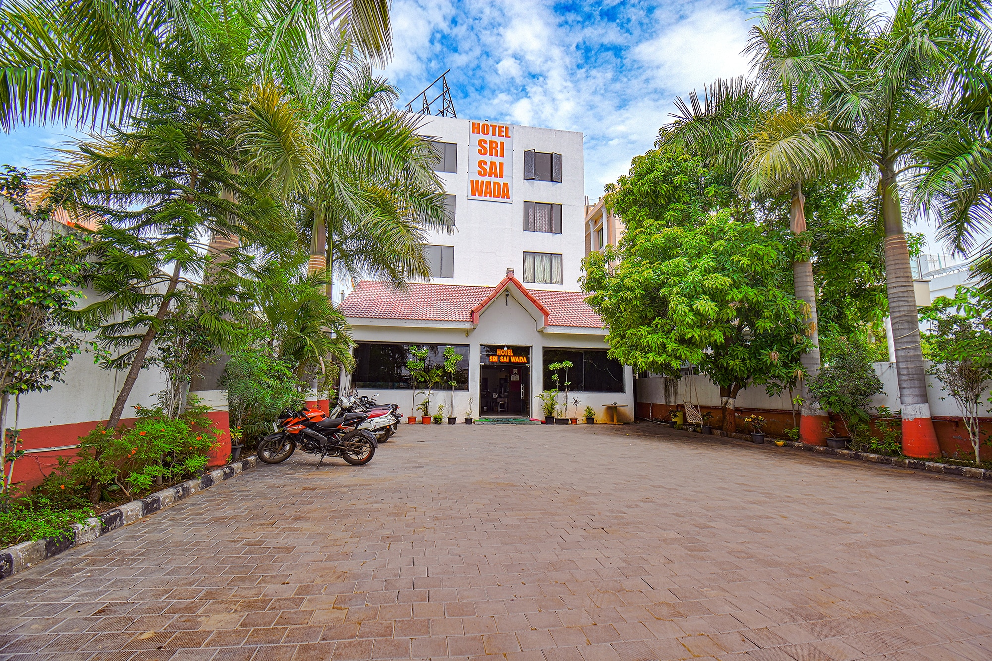 Hotel Shree Sai Wada Shirdi 𝗕𝗢𝗢𝗞 Shirdi Hotel