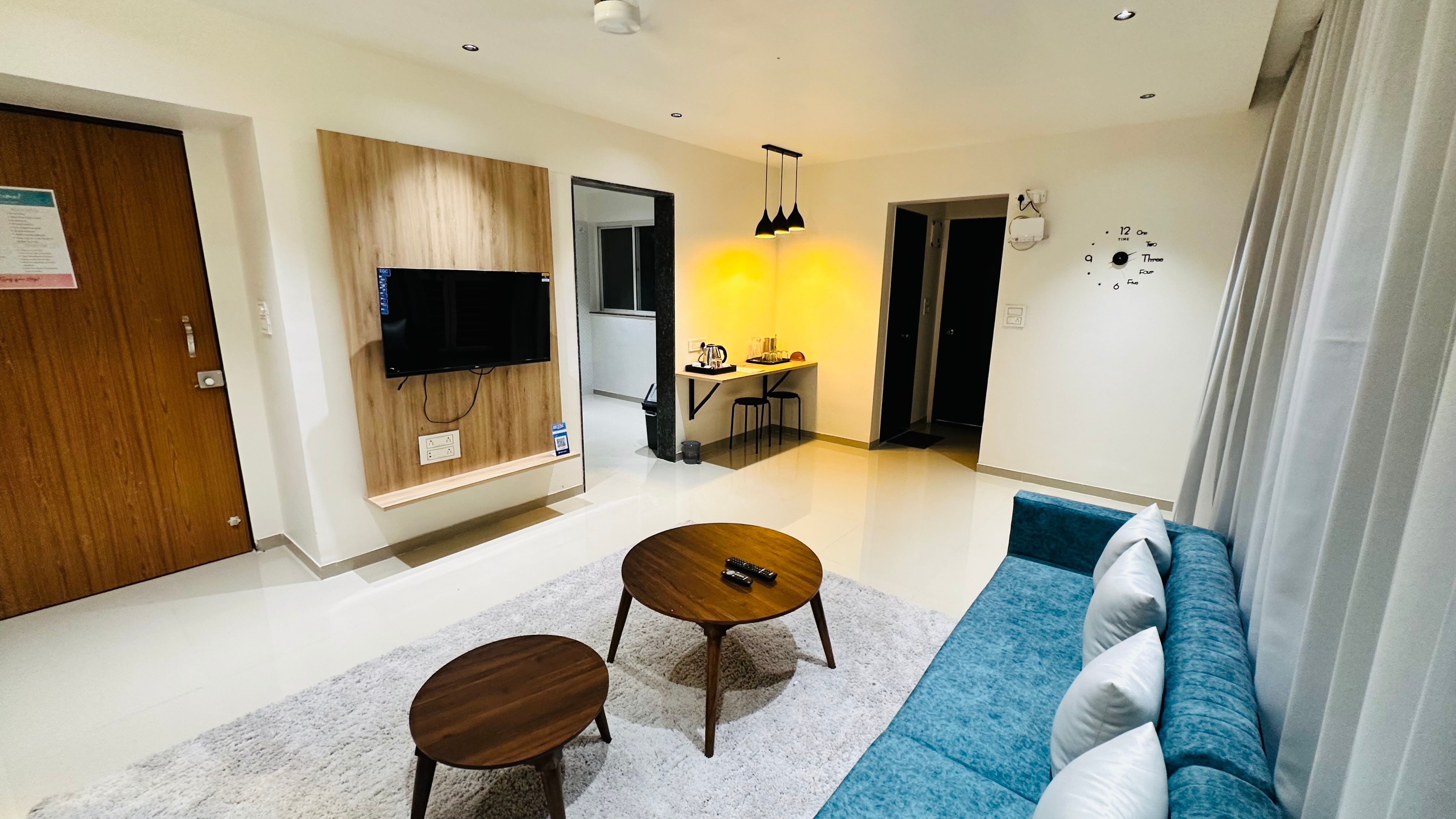 Homestay MrM 𝗕𝗢𝗢𝗞 Nashik Apartment
